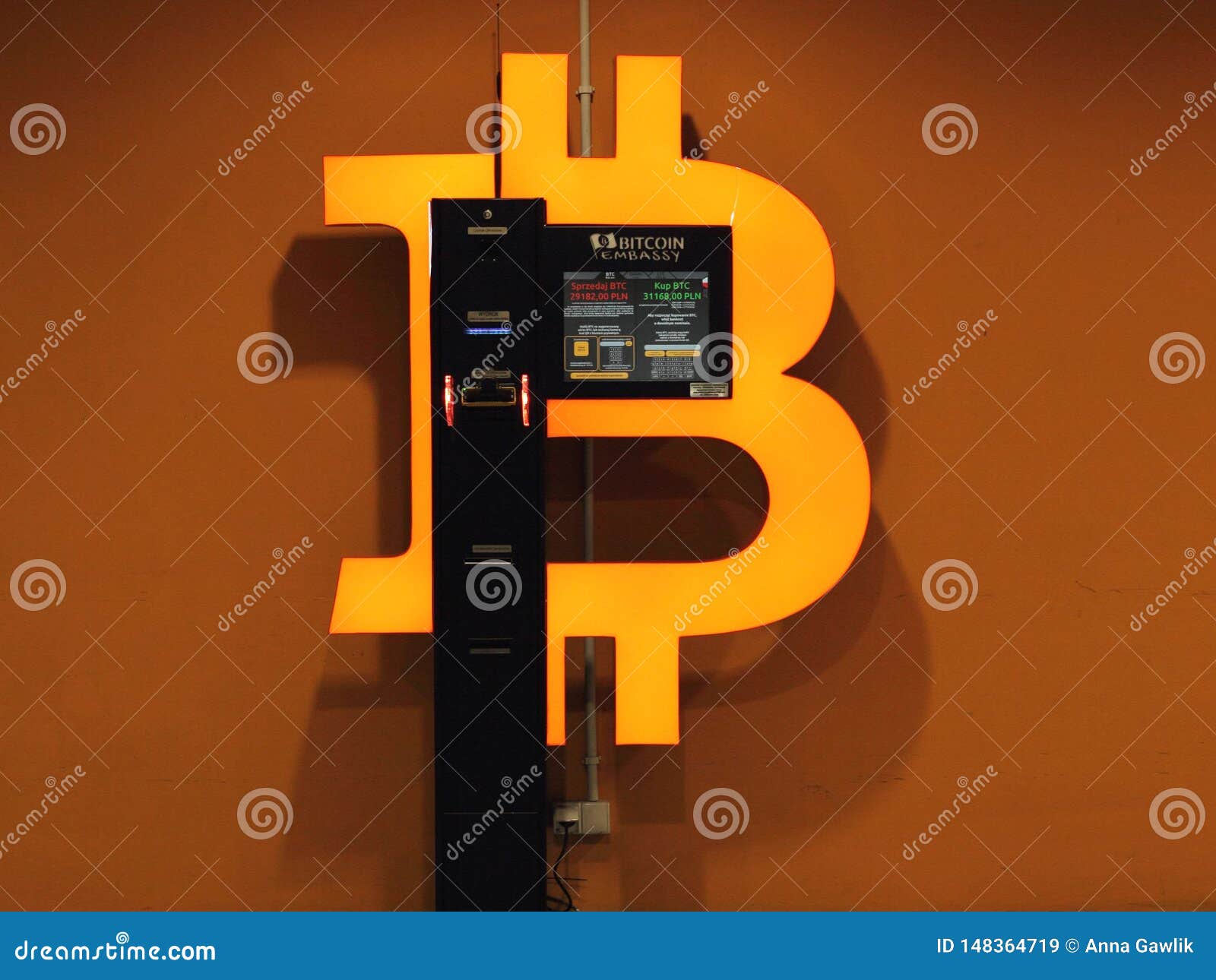 Bitcoin ATM editorial stock image. Image of zloty, mall - 148364719