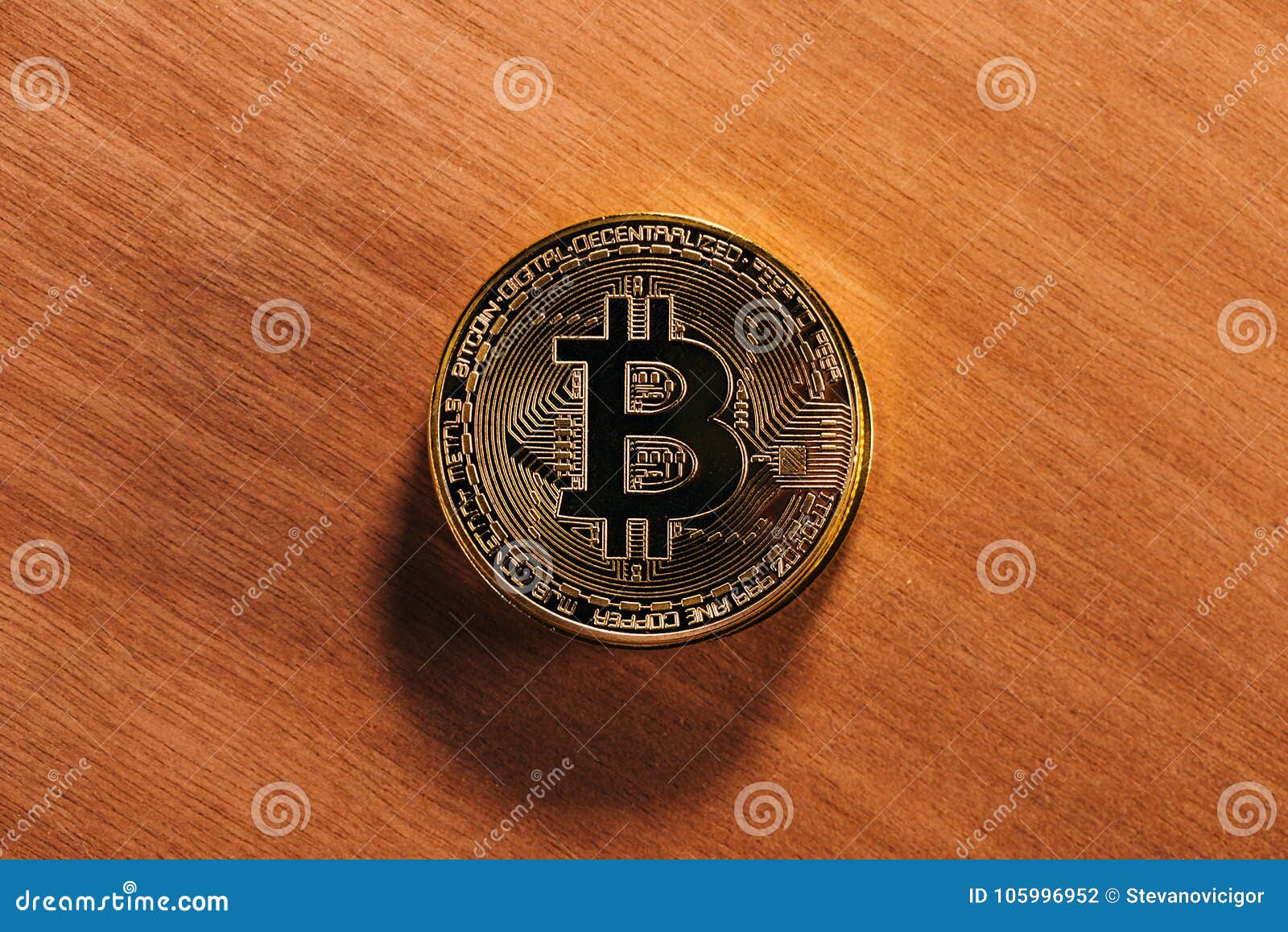 Bitcoin BTC cryptocurrency 库存照片. 图片 包括有 万维网, 网际空间, 电子 - 105996952