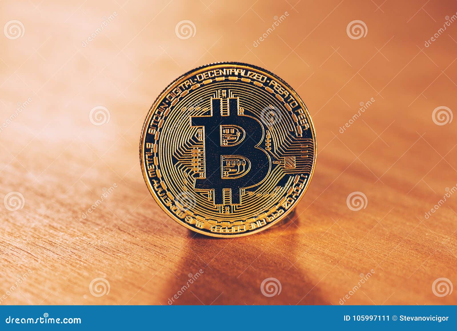 Bitcoin BTC cryptocurrency obraz stock. Obraz złożonej z łańcuch ...