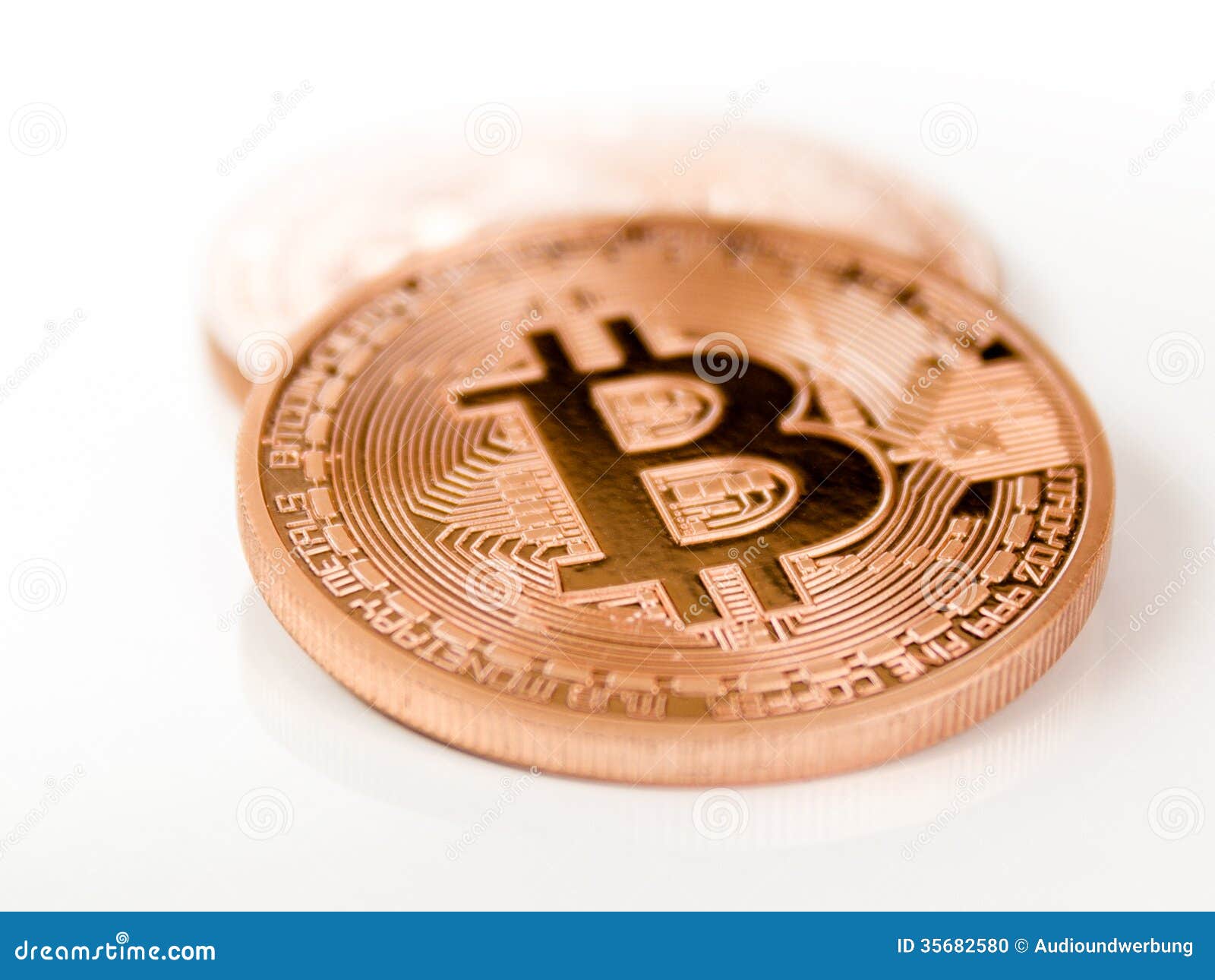 Bitcoins image éditorial. Image du espèces, exploitation - 35682580
