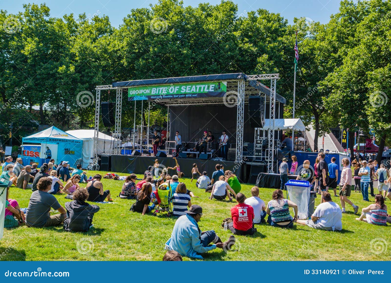 Bite of Seattle Sound Stage Editorial Photo - Image of guitar, annual ...