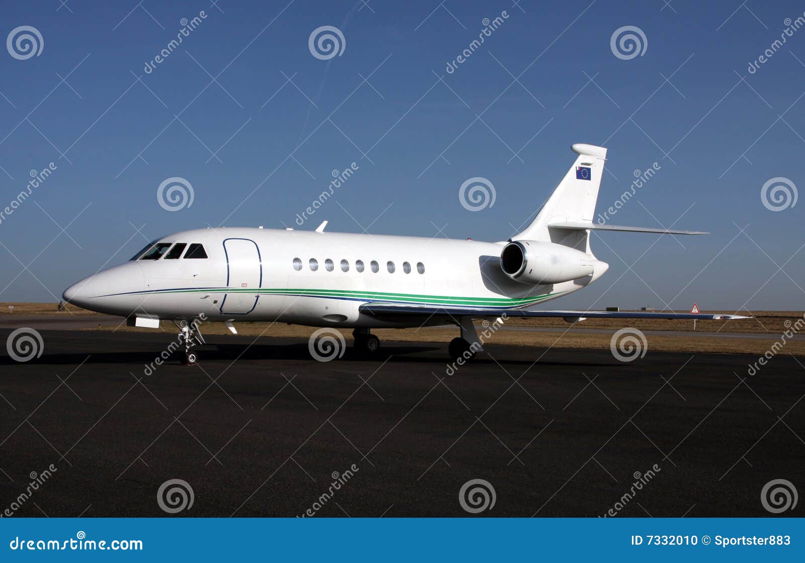Biz Jet stock photo. Image of executive, aeroplane, airport - 7332010