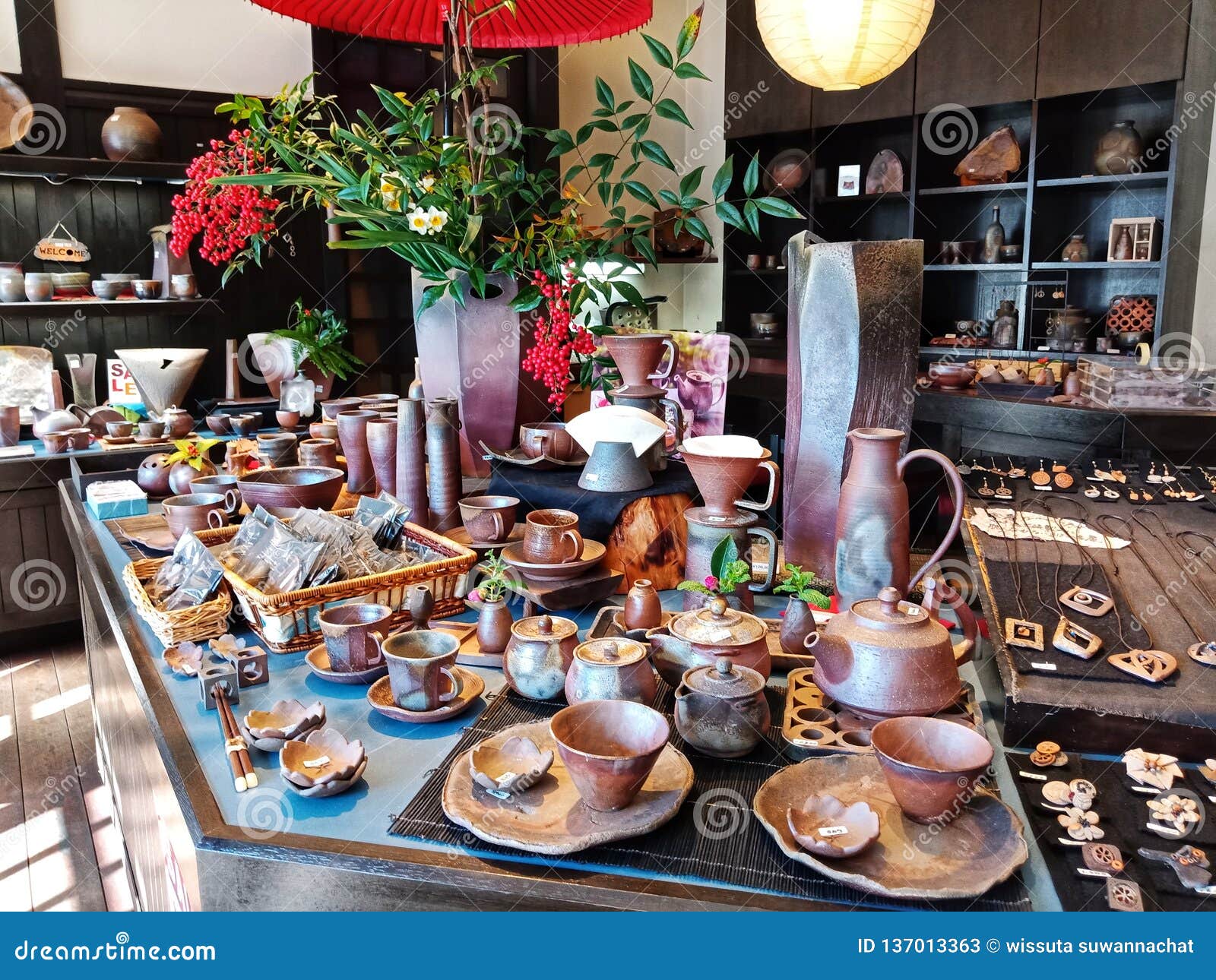 Bizen crafts editorial stock photo. Image of traditional - 137013363