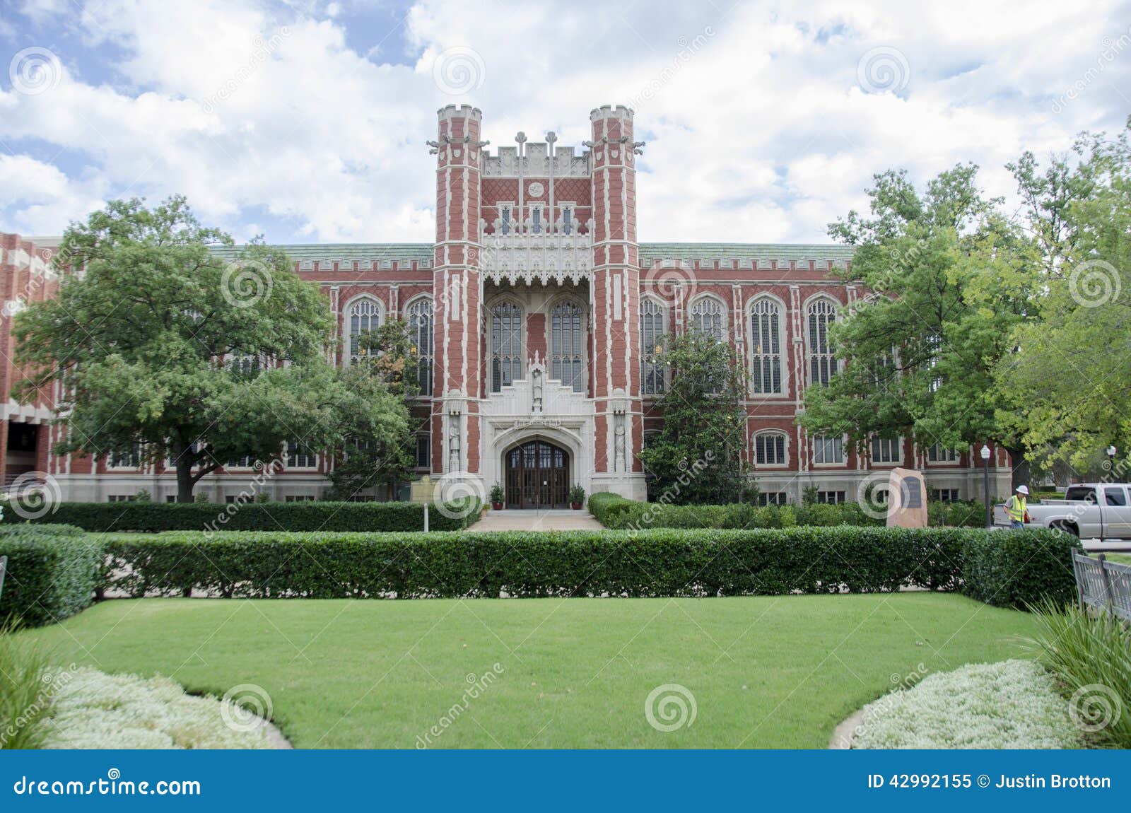Bizzell Memorial Library editorial image. Image of landmark - 42992155
