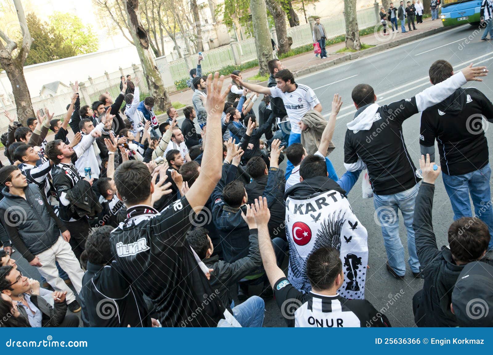 BJK fans editorial photo. Image of crowd, carsi, champion - 25636366