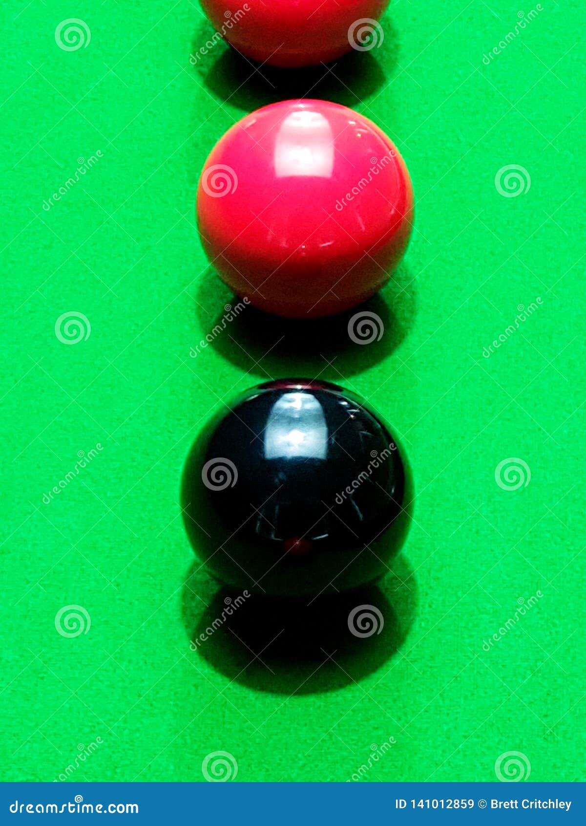 Black and Red Snooker Balls Stock Image - Image of baize, table: 141012859