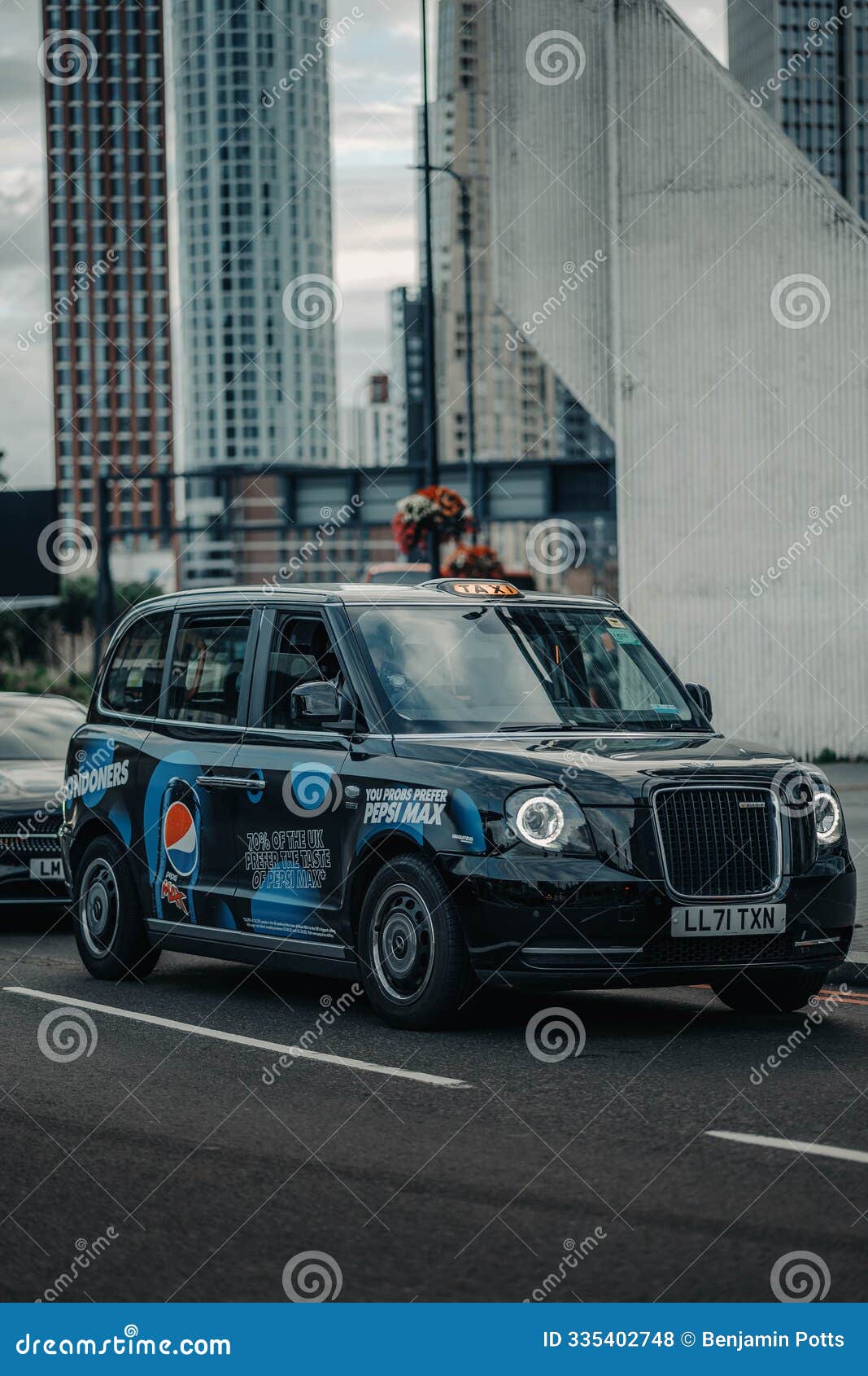 Black Cab in Vauxhall, London, UK Editorial Stock Photo - Image of ...