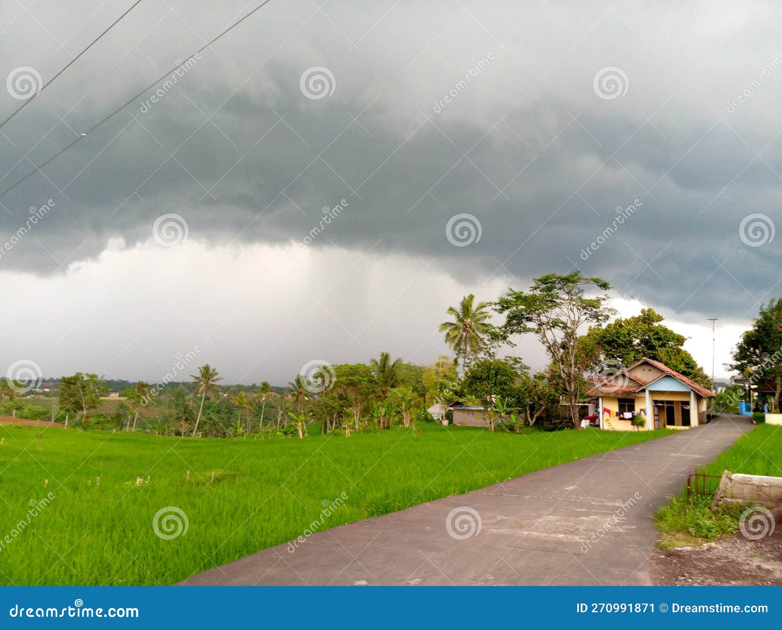Black Clouds Will Rain Heavily Stock Image - Image of heavily, rain ...