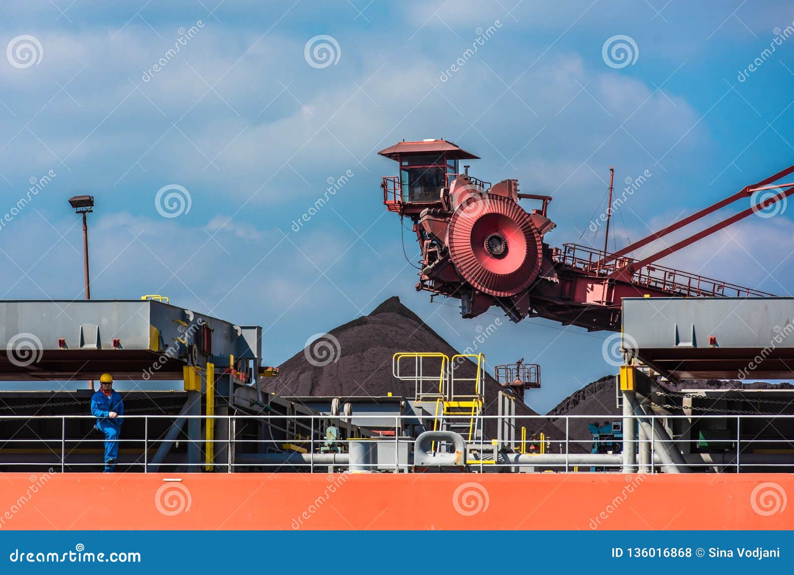 Black Coal Crane Loading Machine Editorial Stock Photo - Image of ...