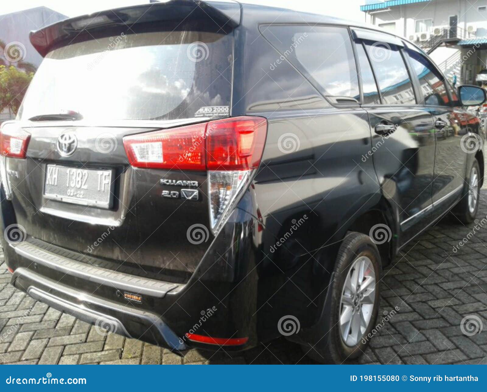 Black Color of Toyota Innova 2 Editorial Image - Image of bumper, sedan ...