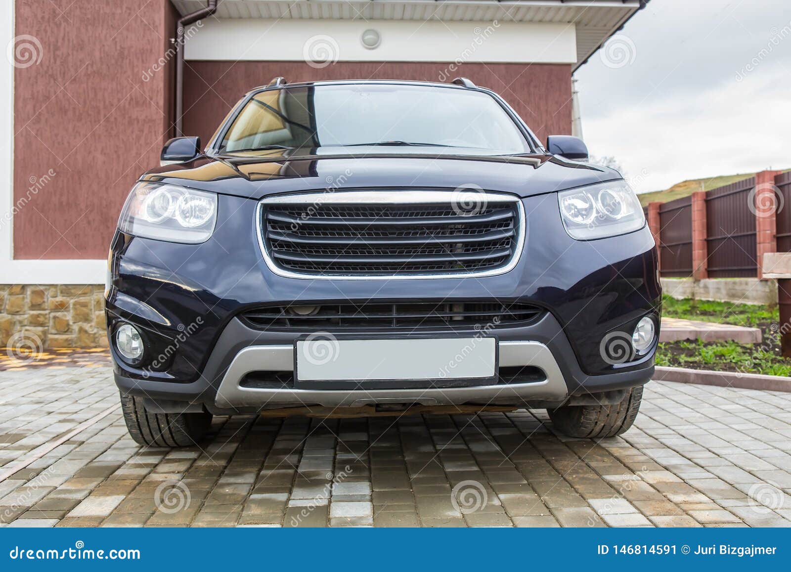 Black Crossover in the Courtyard Stock Image - Image of street ...