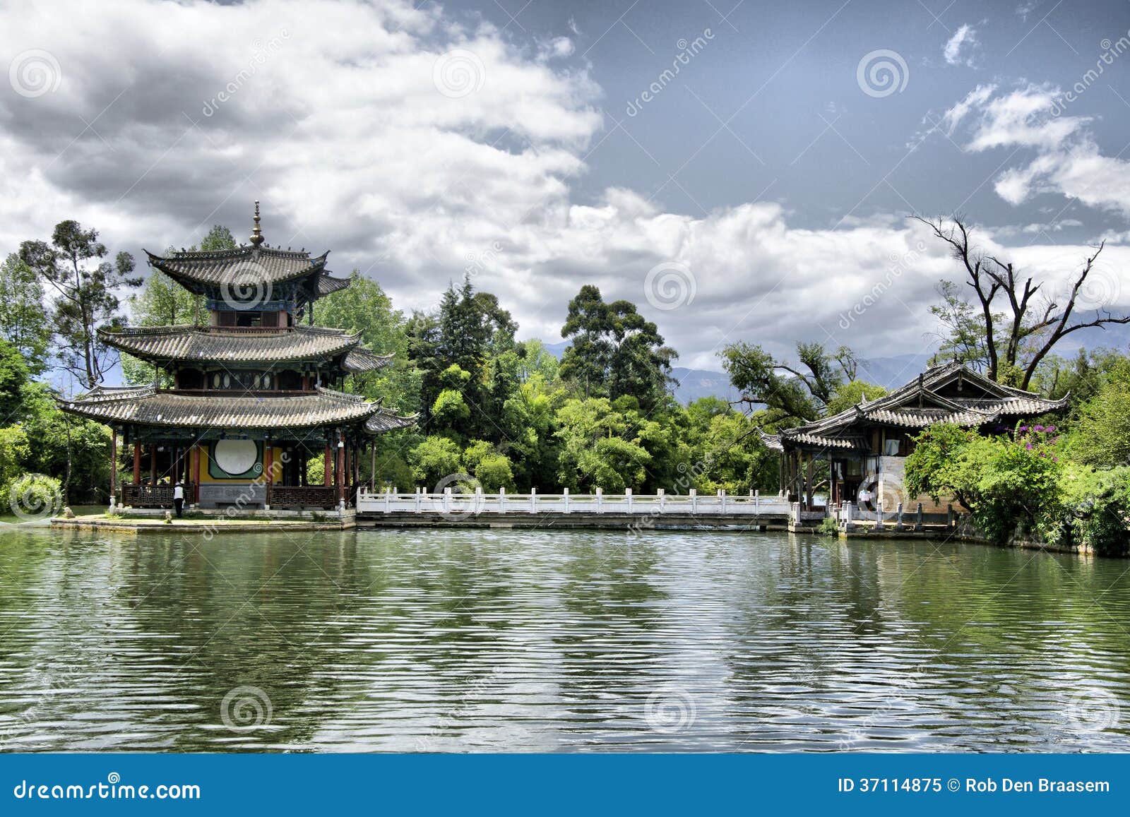 Black Dragon Pool in Lijang Stock Image - Image of coloured, colored ...