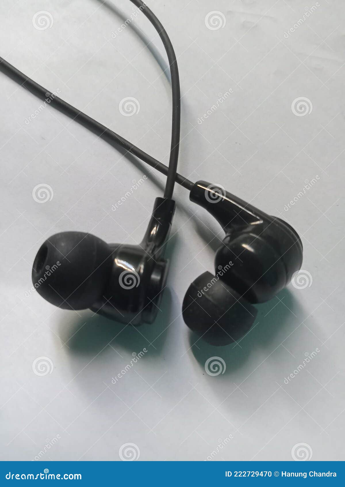 Earphone Simple Model Photos - Free & Royalty-Free Stock Photos from ...