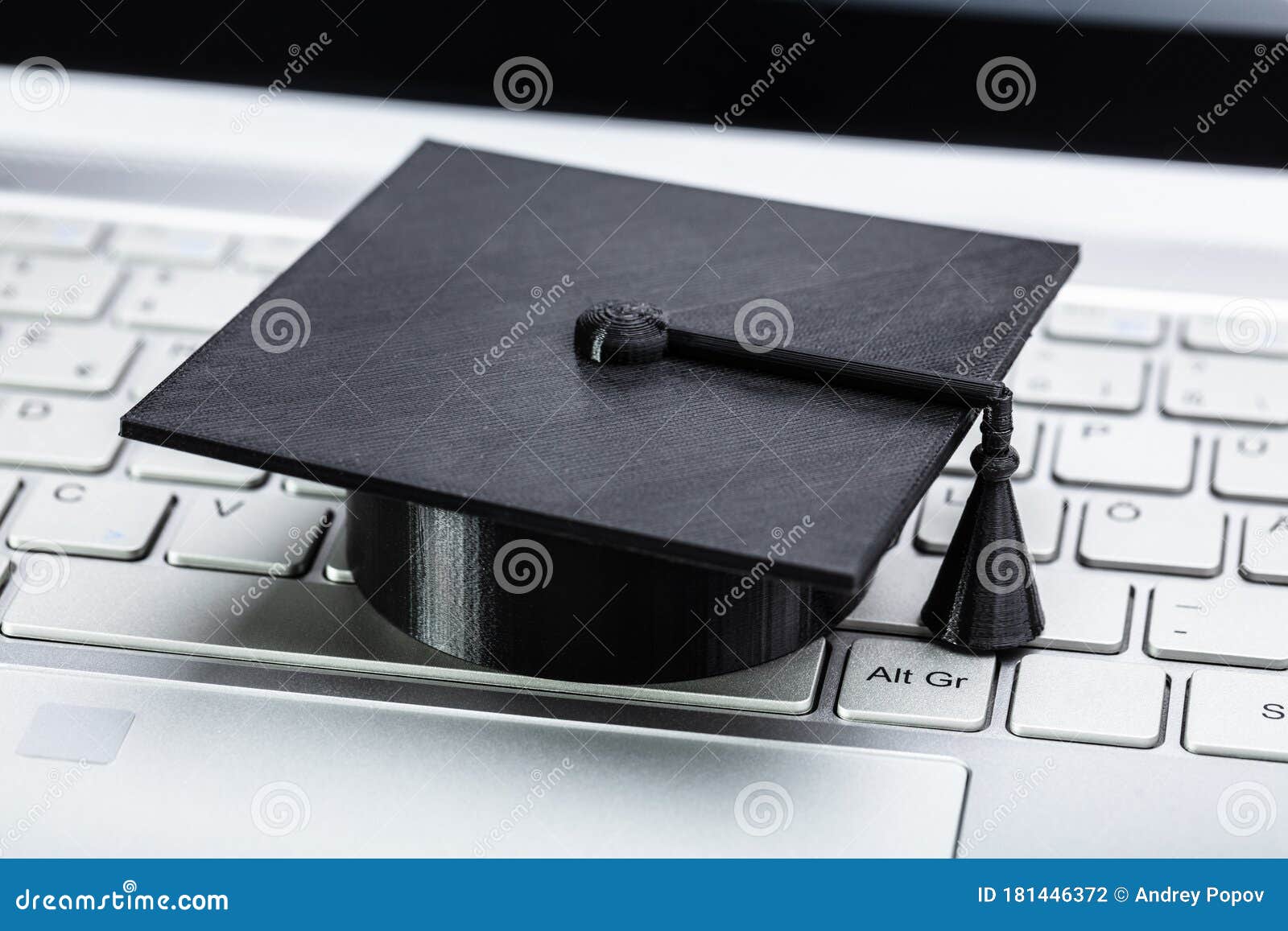 Black Graduation Hat on Keyboard Stock Photo - Image of achieve, laptop ...