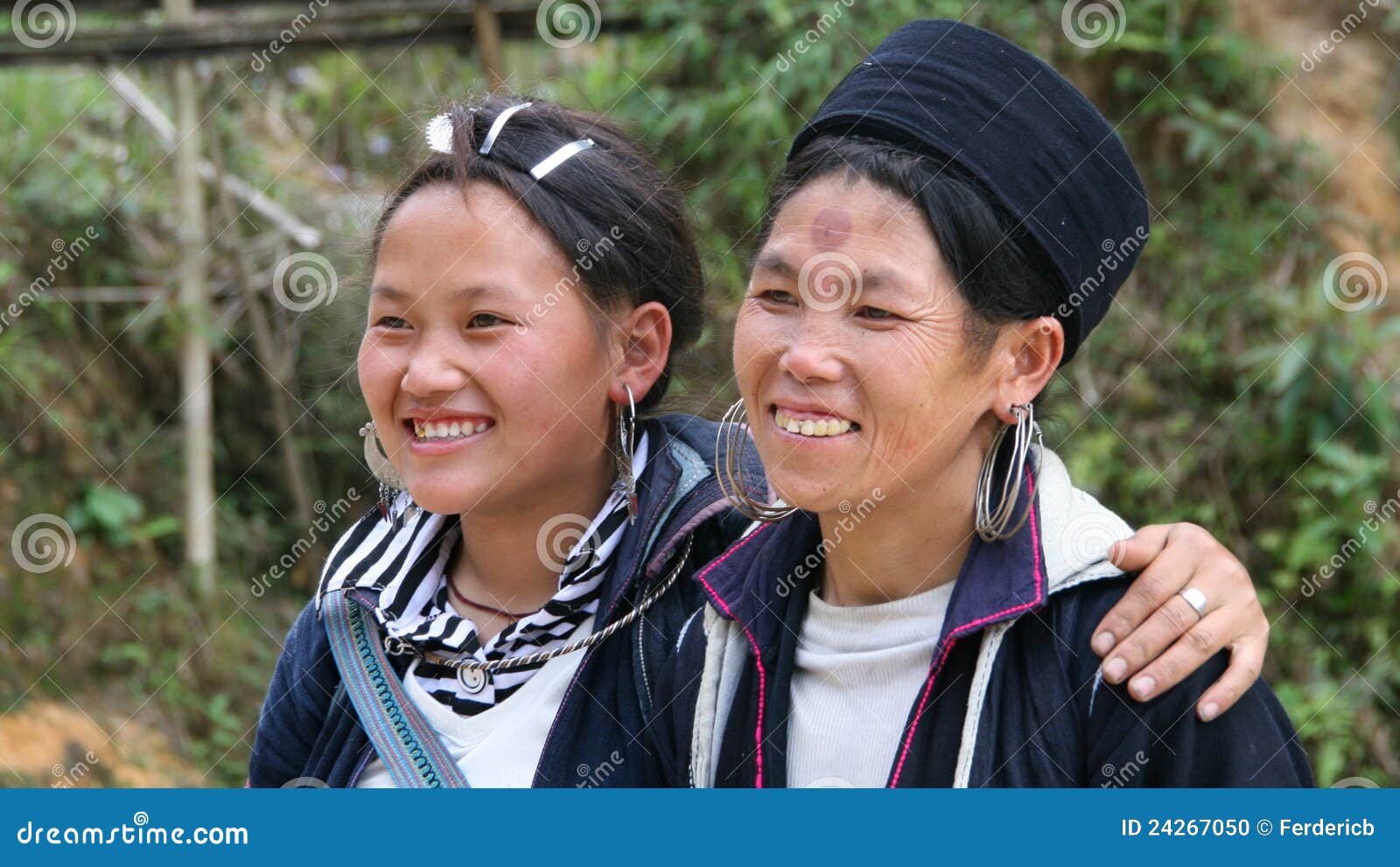 Old Black Hmong Man Walking Home At Their Remote Rural Village High Up ...