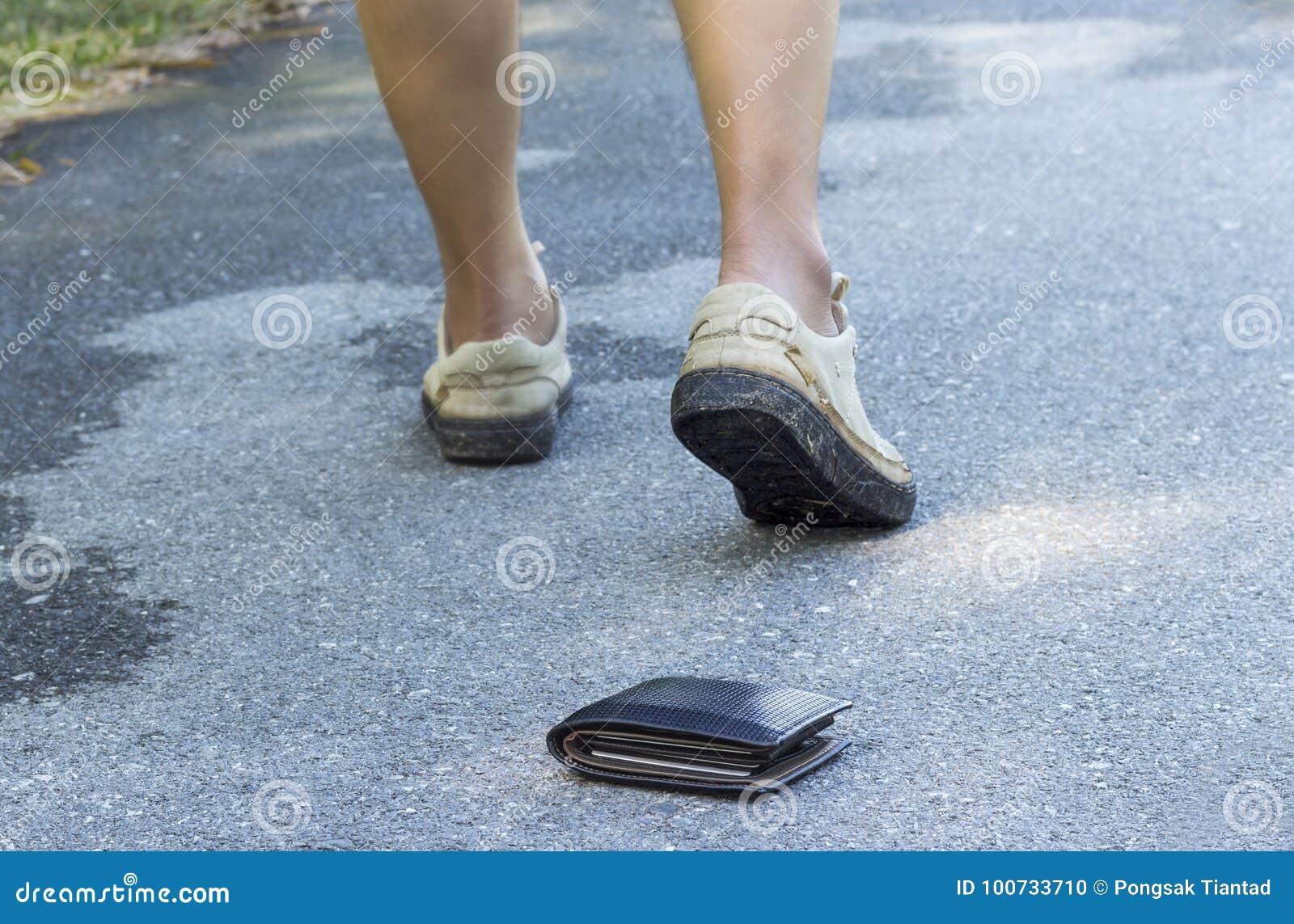 Black Leather Wallet Drop on the Road. Stock Photo - Image of finance ...