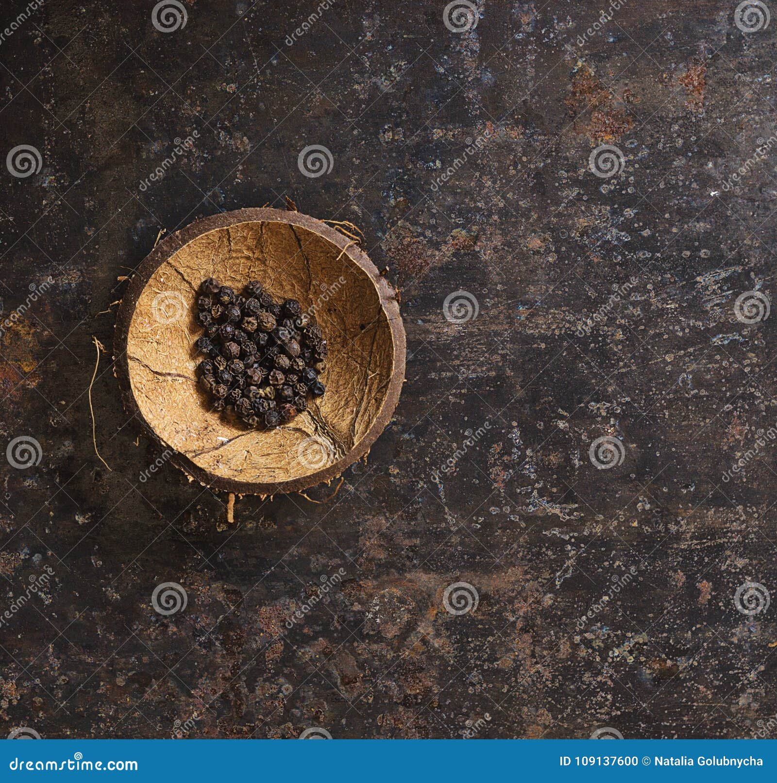 Black Pepper in a Coconut Shell Stock Photo - Image of shell, seasoning ...