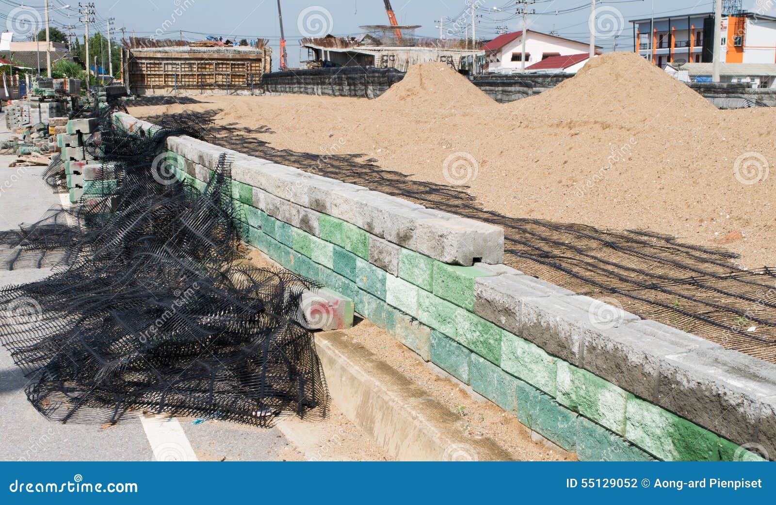 Black Plastic Mesh Retaining Walls, Concrete Cubes Stock Photo - Image ...