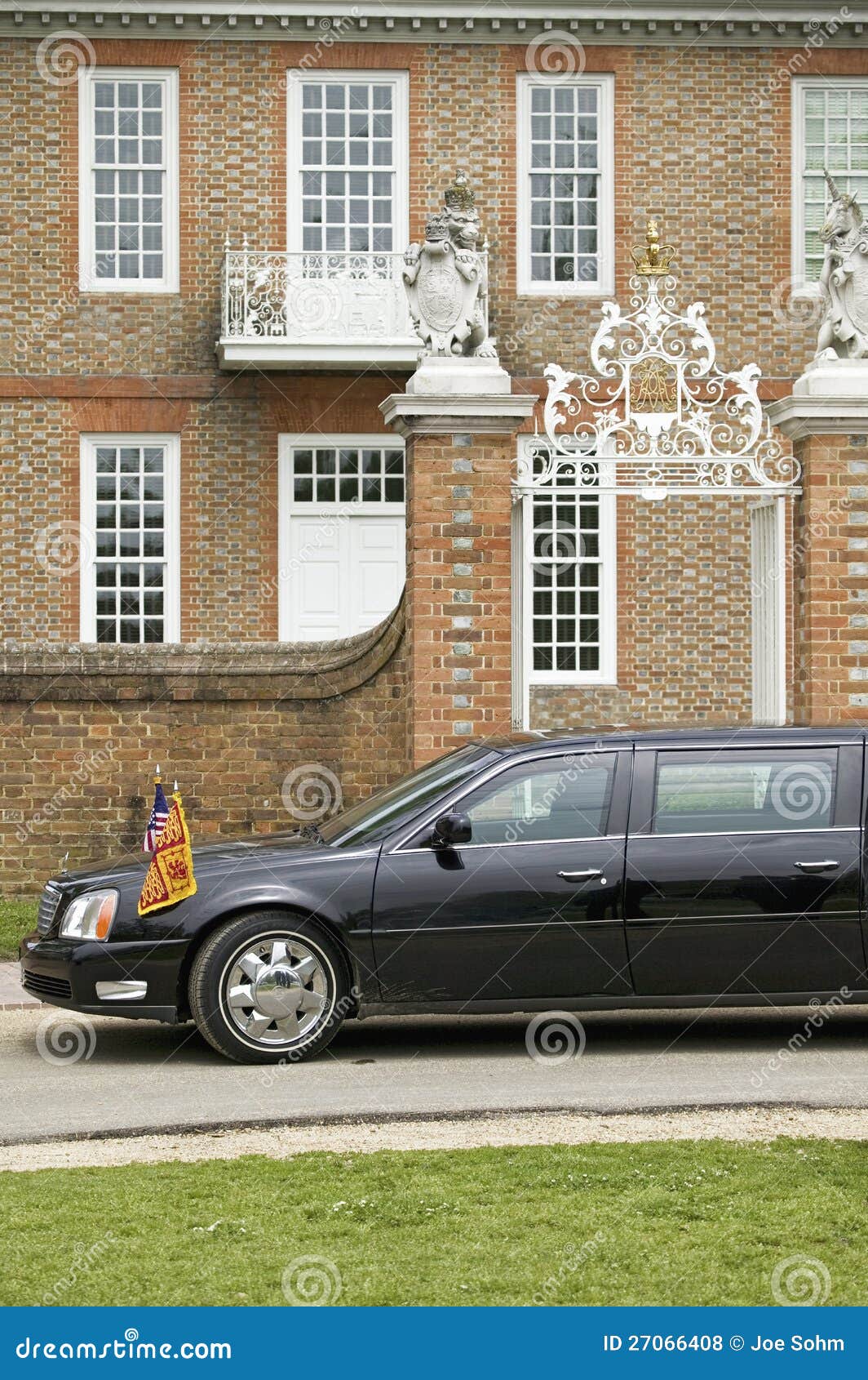 Black Presidential Limo editorial stock photo. Image of governors ...