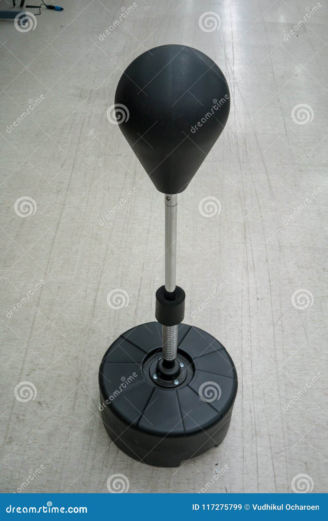 Black Punch Ball on Adjustable Stand with Spring Structure for R Stock ...