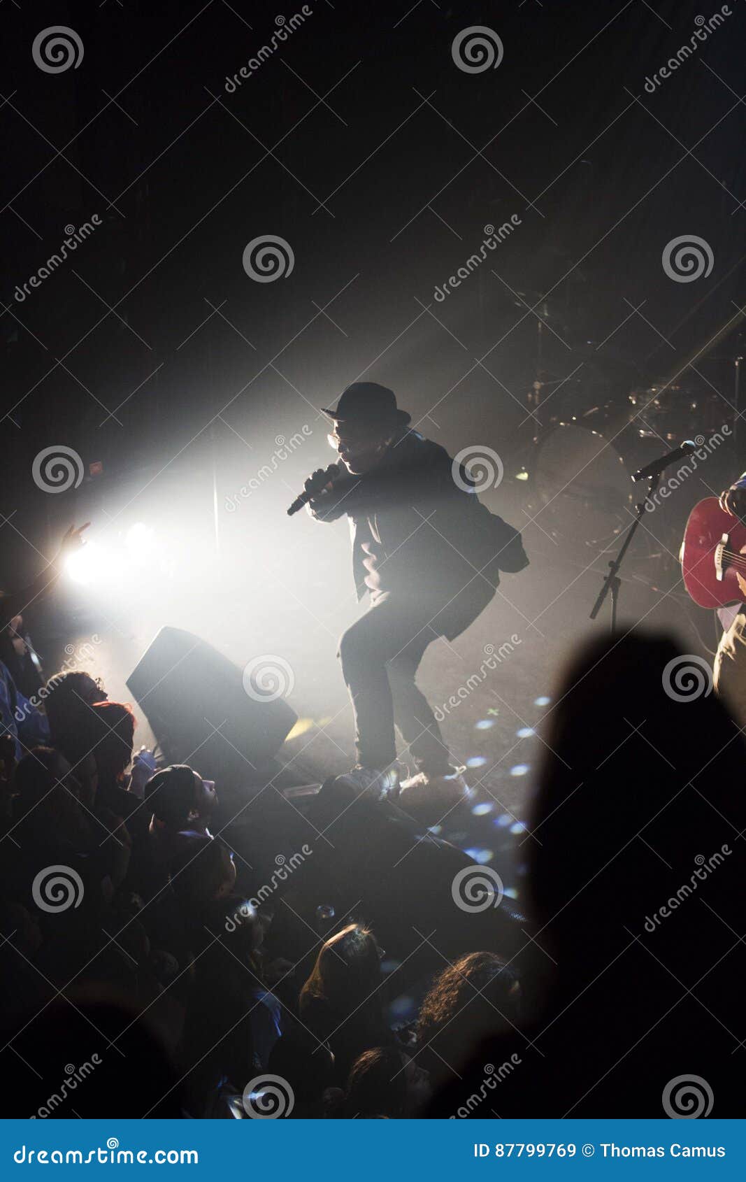 Black rapper silhouette editorial stock image. Image of fall - 87799769