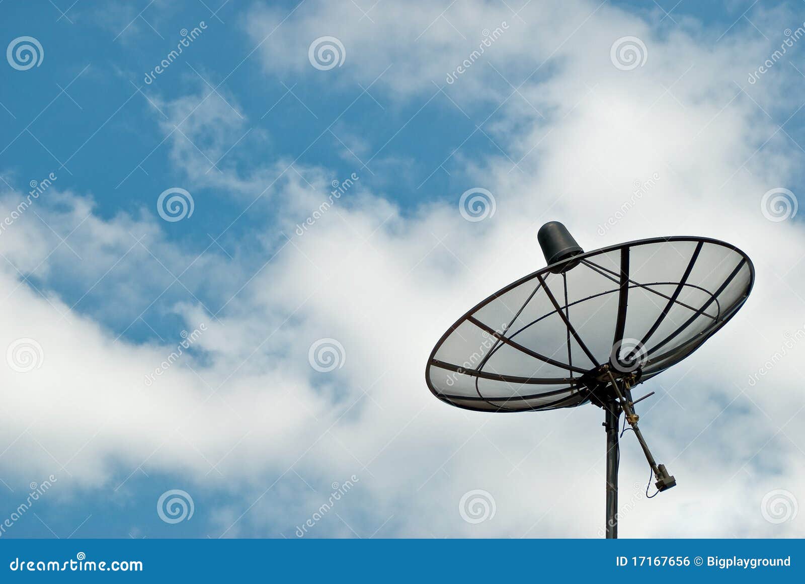 TIL there is a constant live feed of the view of Earth from the ...