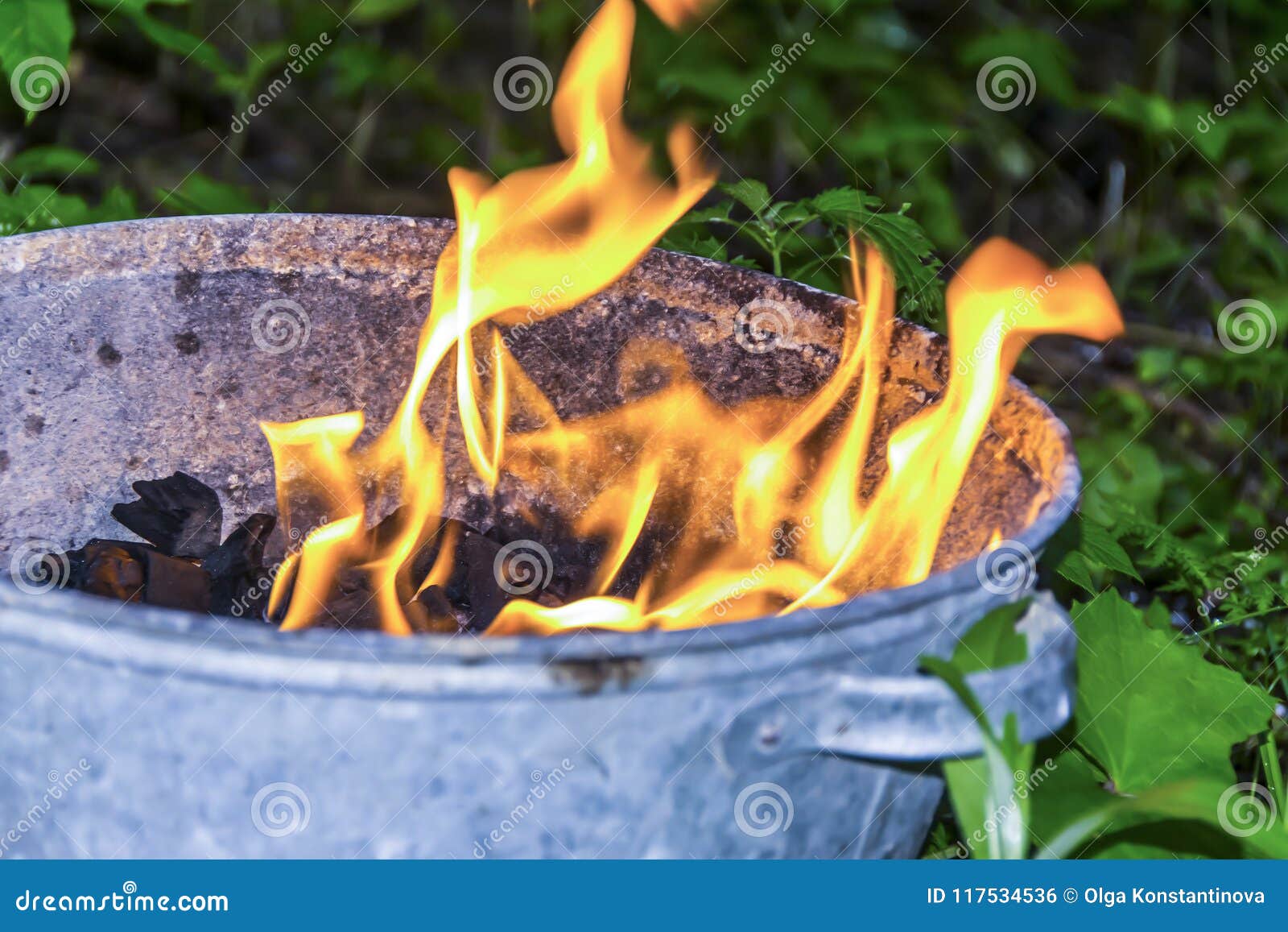 Black Smoldering Coals Fire Bonfire Texture Background Bucket Stock ...