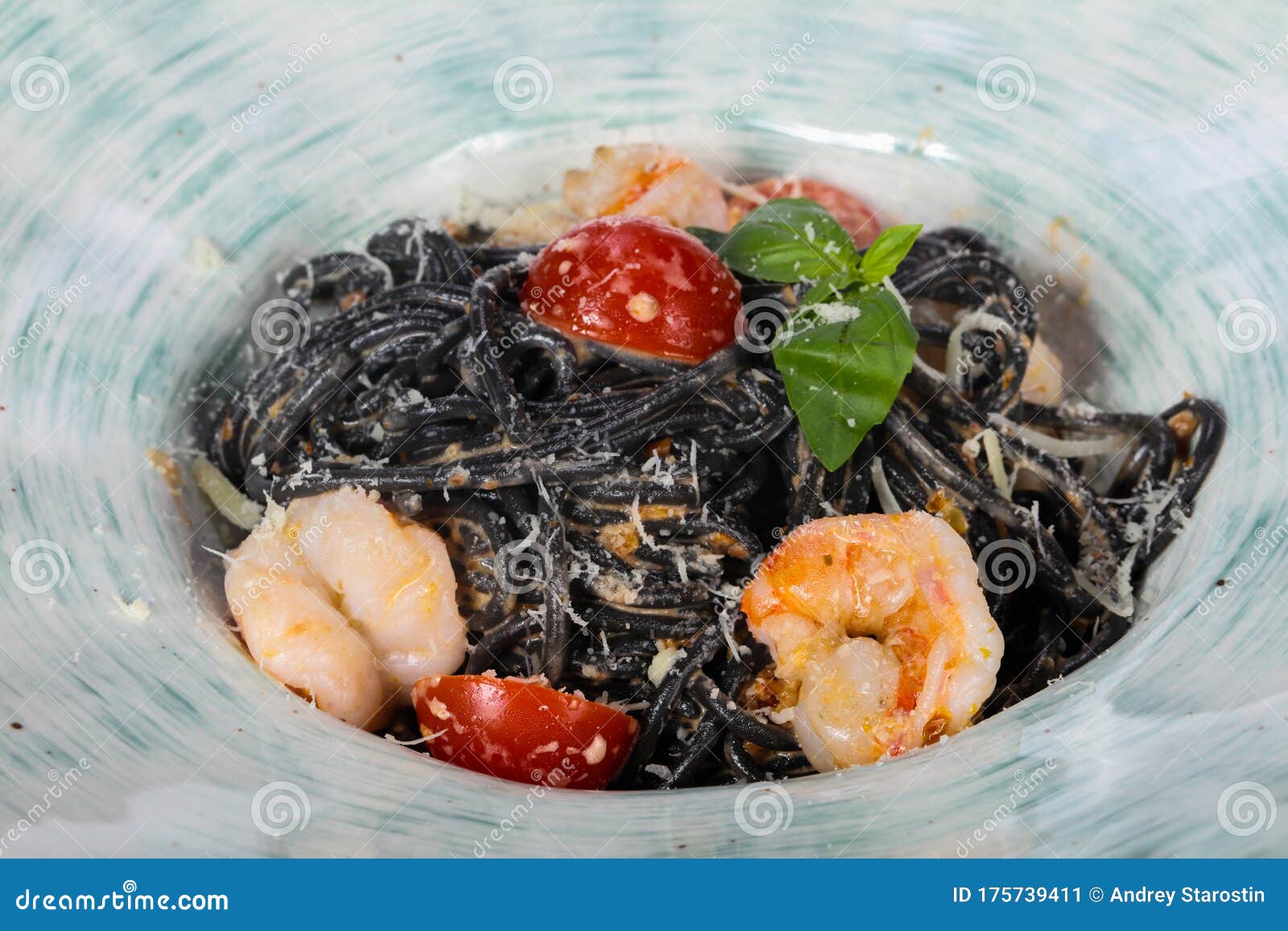 Black Spaghetti with Tiger Prawn Stock Image - Image of delicious, meal ...