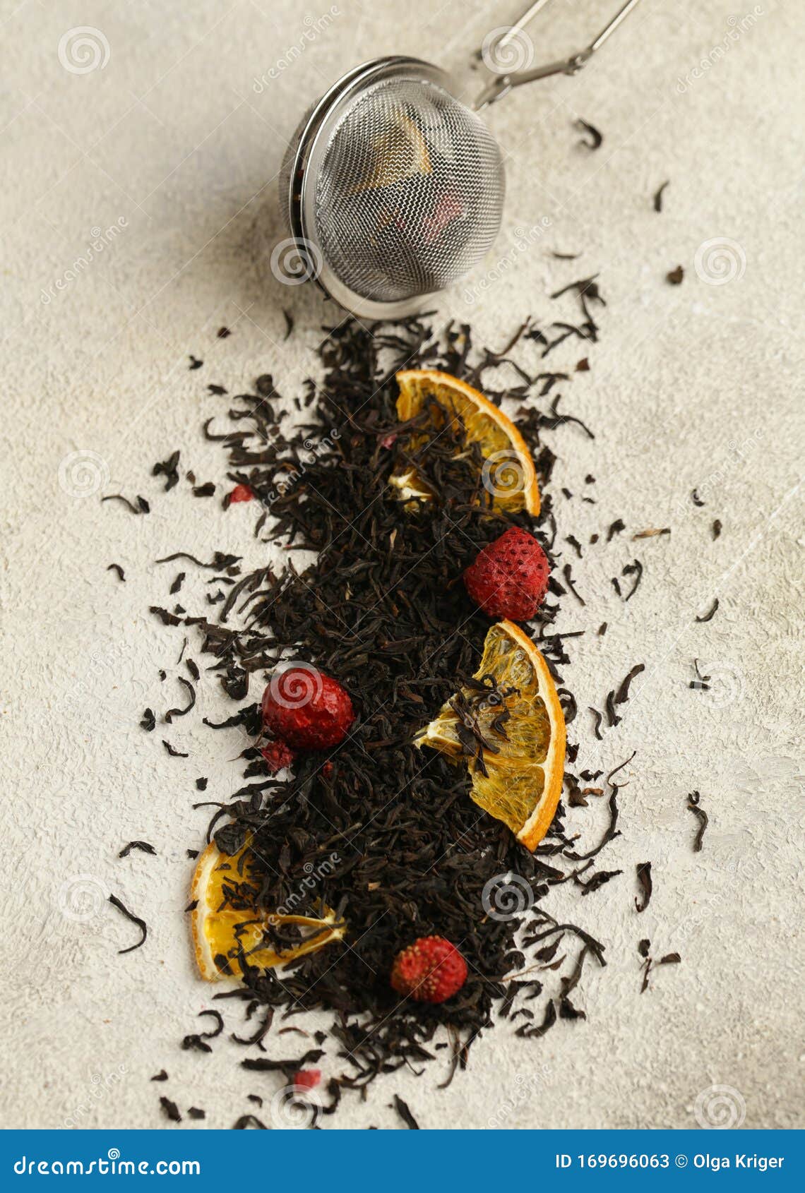 Black tea with berries stock image. Image of leaf, traditional - 169696063