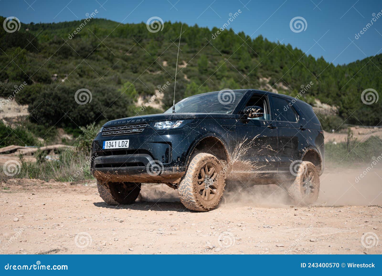 Black Third Generation Land Rover Discovery in the Mud Editorial Image ...