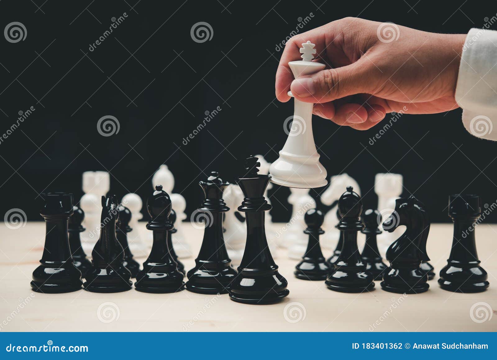 Black and White Chess Battle,Chess Victory,chess Concept. Strategy ...