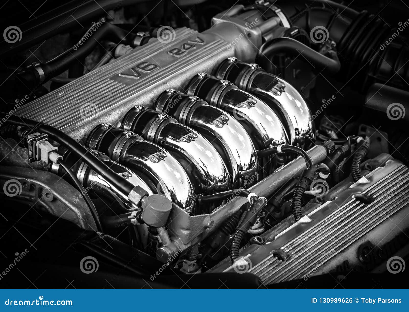 V6 engine editorial photo. Image of metal, business - 130989626