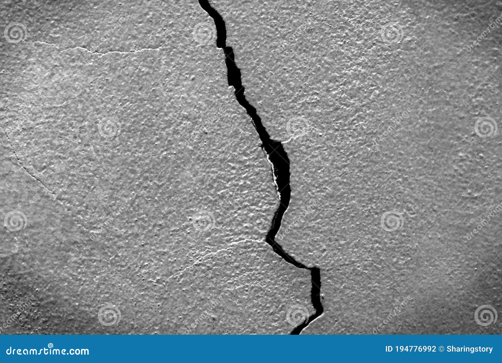 Black and White Cracked Wall Background Stock Photo - Image of plaster ...