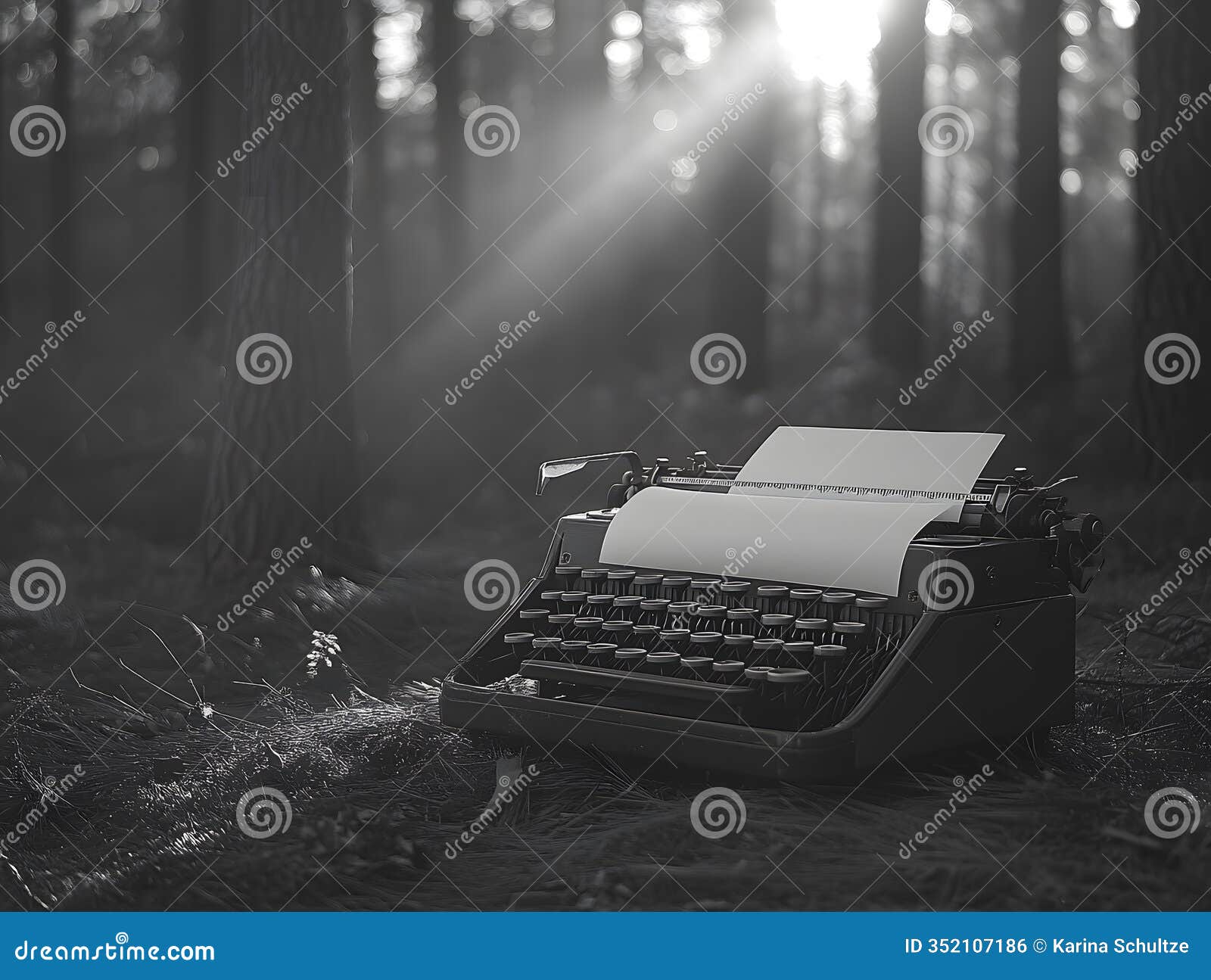 Black and White Image of a Vintage Typewriter Stock Illustration ...