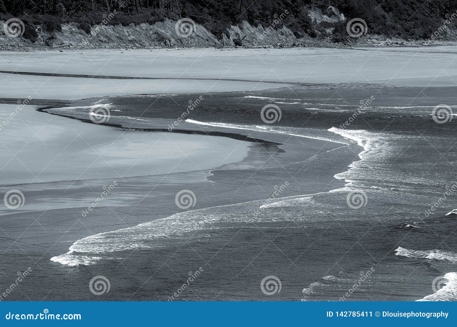 Black and White Patterns of Water and Sand on the Beach Stock Image ...