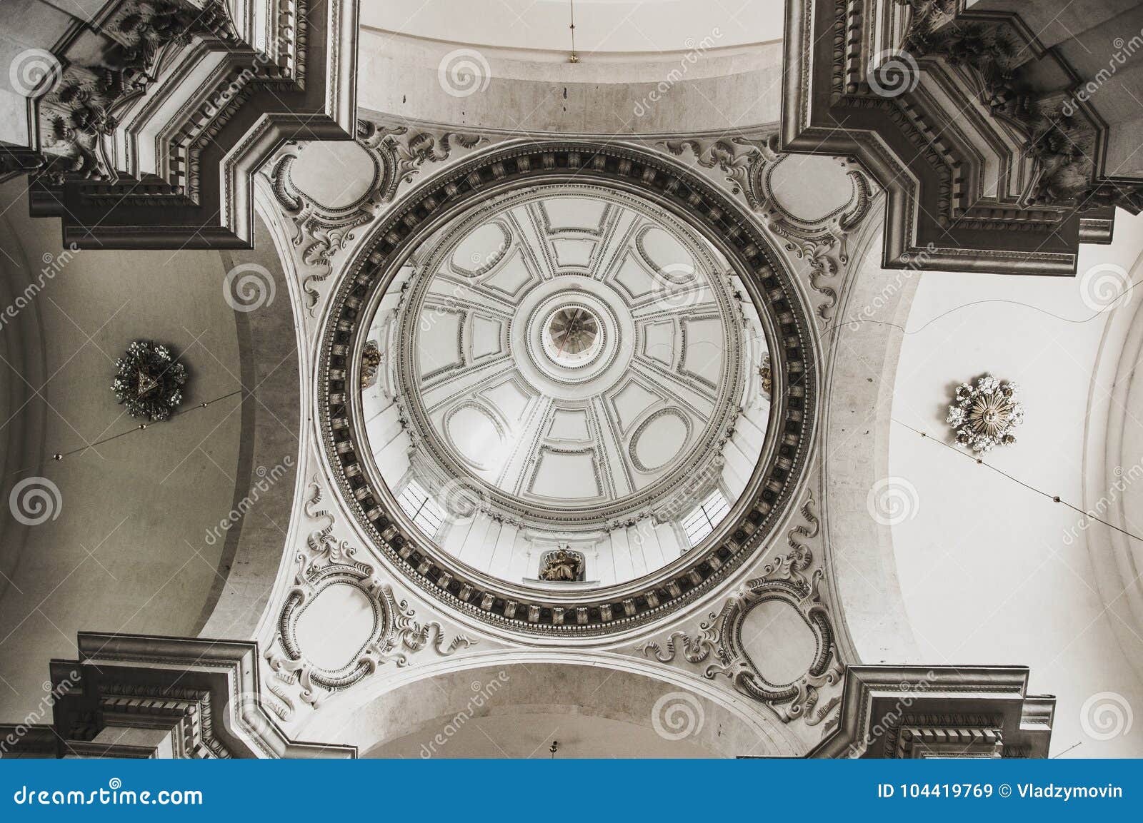 Dome Columns Stock Photo | CartoonDealer.com #4837464