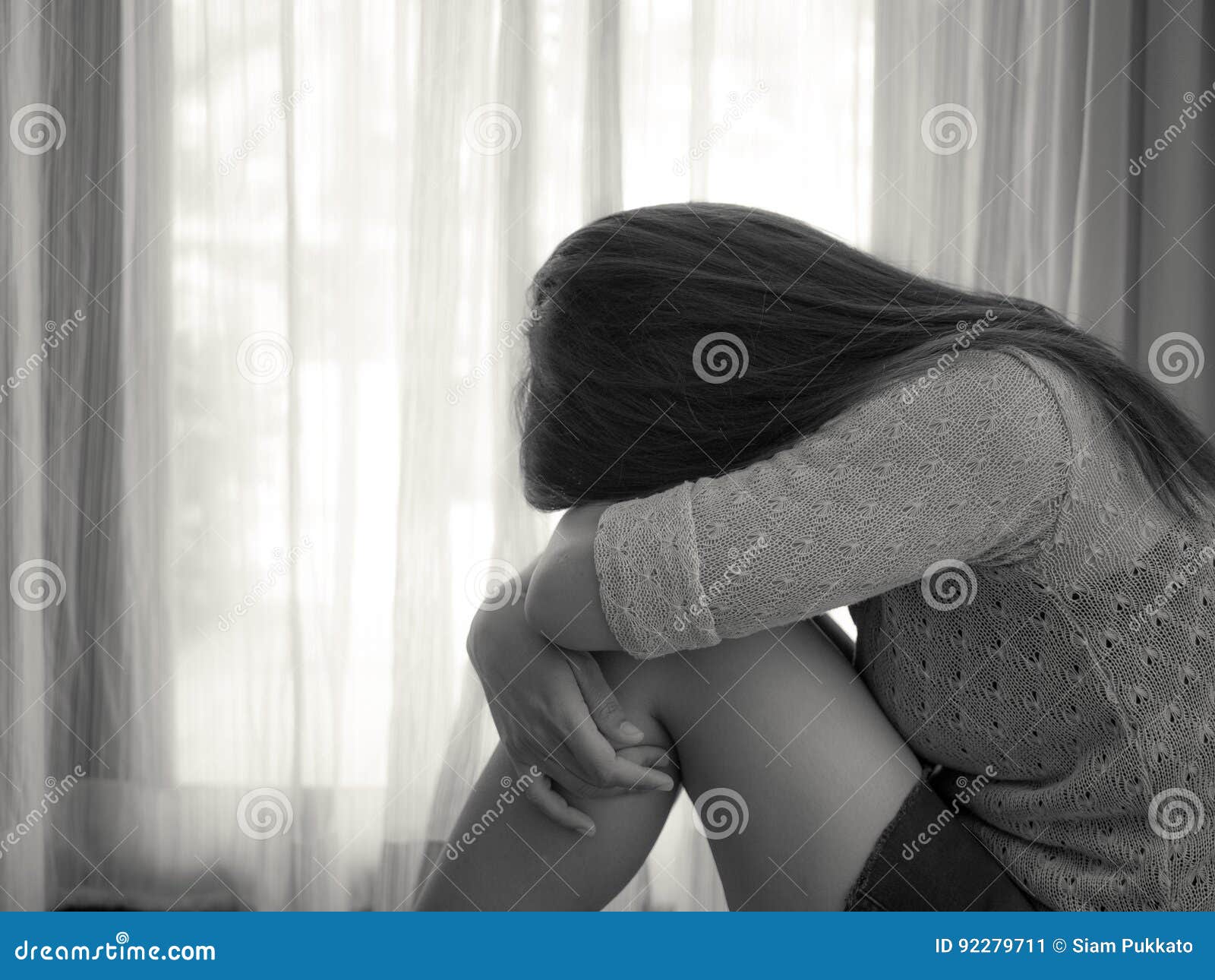 Black And White Of Sad Woman Hug Her Knee And Cry Stock Image Image