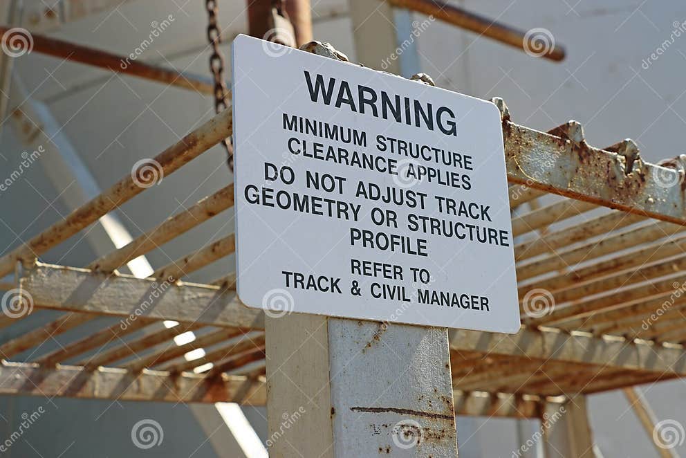 Black and White Warning - Minimum Structure Clearance Applies Sign ...