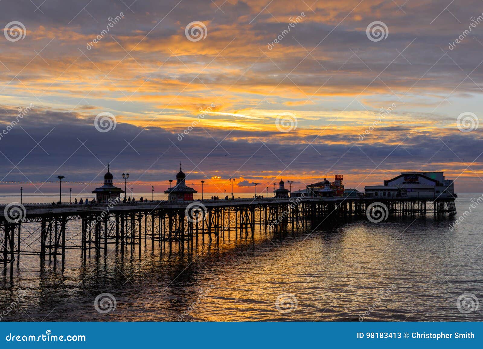 Blackpool at Sunset in Winter Stock Image - Image of attraction, high ...