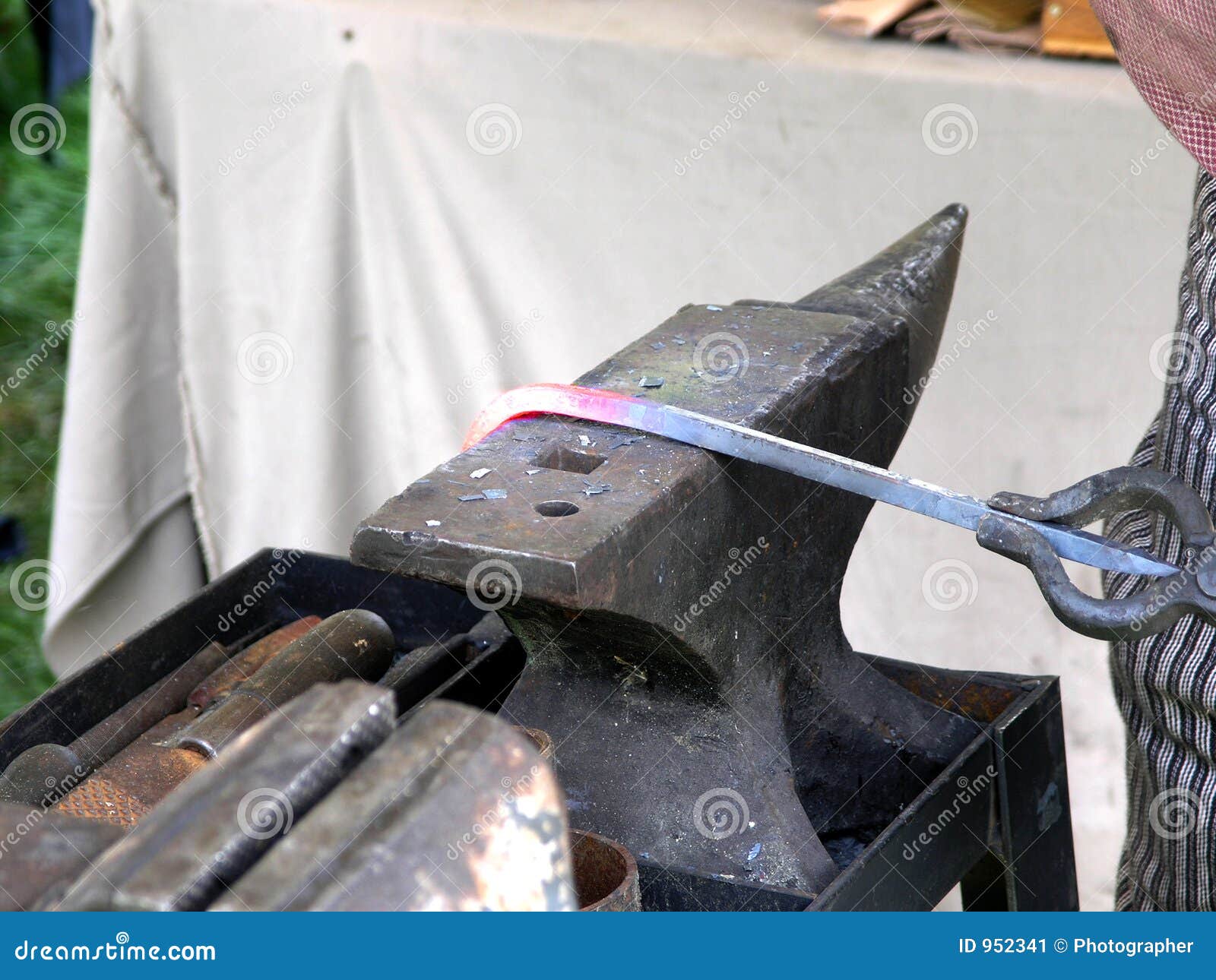 Blacksmith Bending Red Hot Iron Stock Image - Image of black, handwork ...