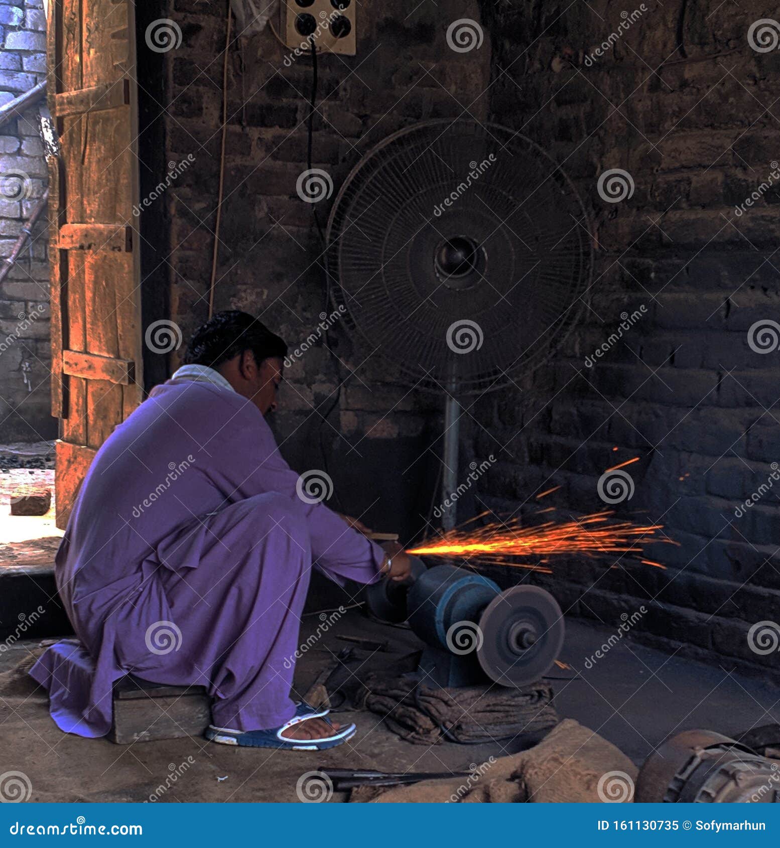 Blacksmith Working in Rural Pakistan Editorial Image - Image of work ...