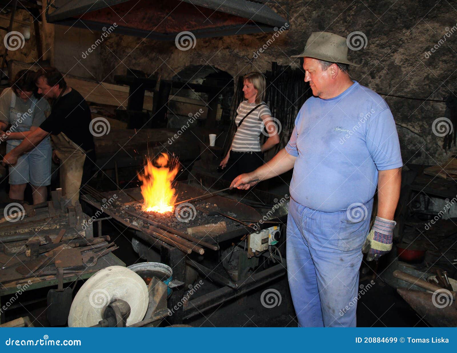 Blacksmithing editorial stock image. Image of forge, metal - 20884699