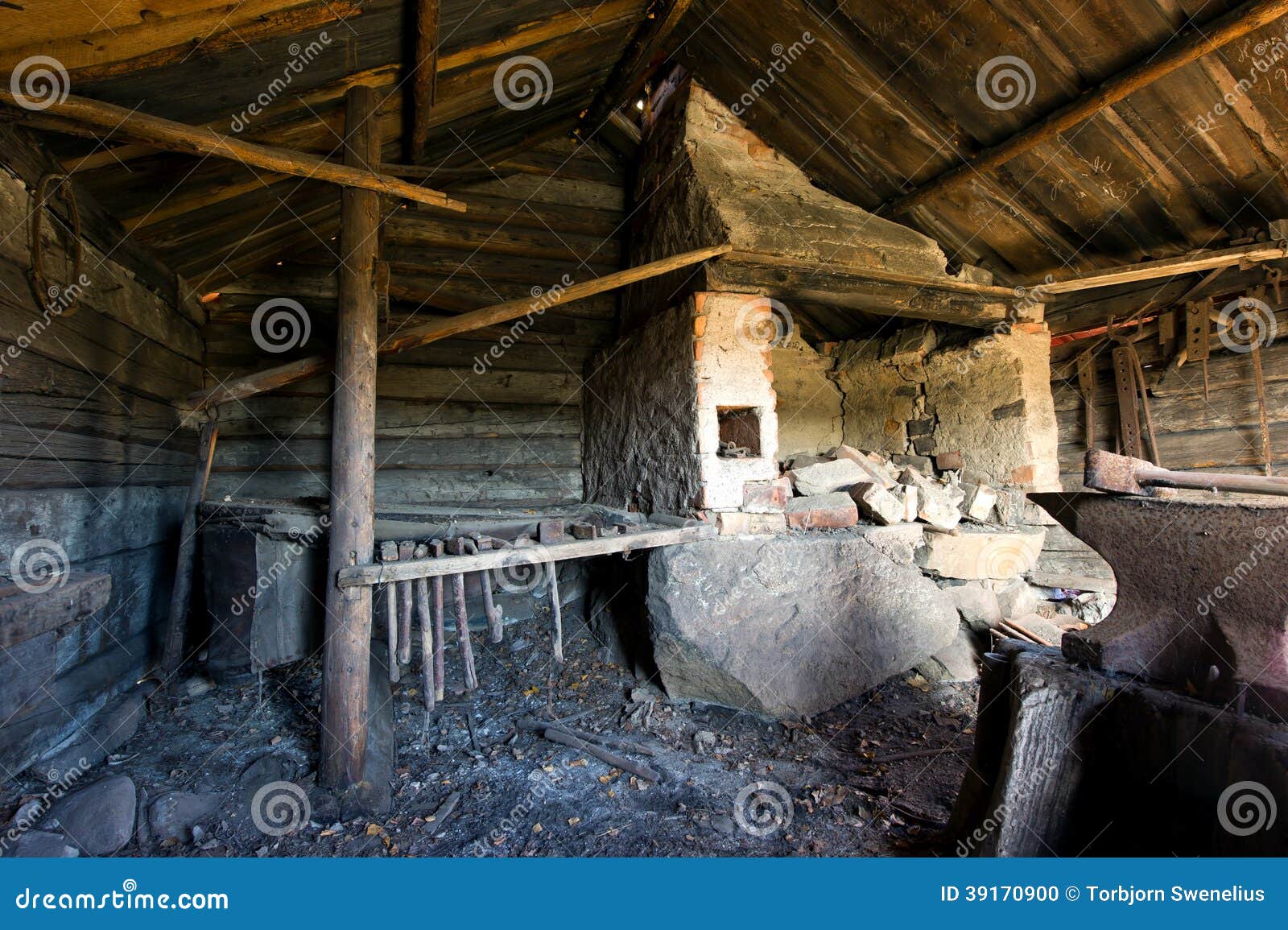Blacksmiths workshop stock photo. Image of pincers, blacksmith - 39170900