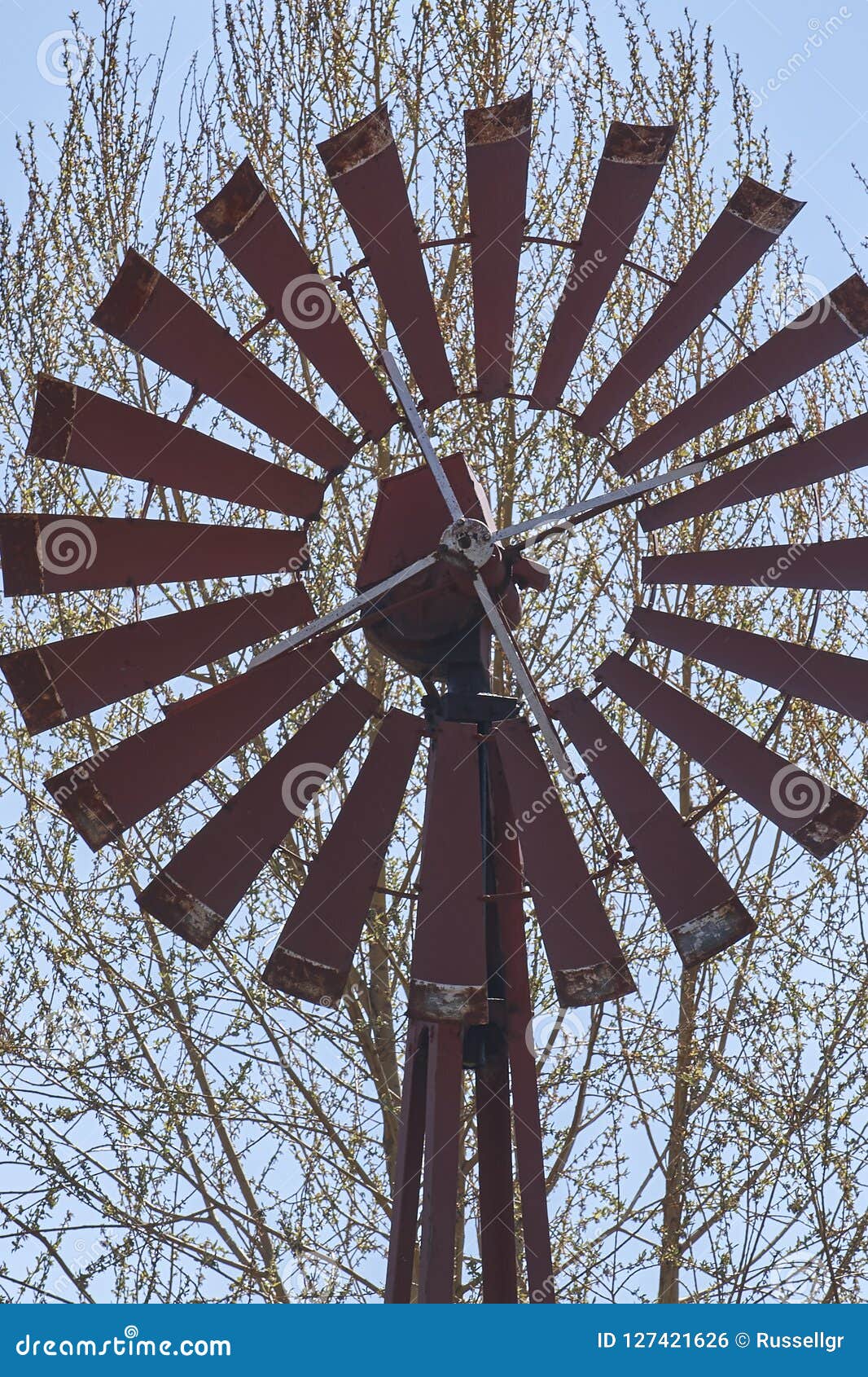 Bladed Windmill Pumping Water Stock Photo - Image of pump, turn: 127421626