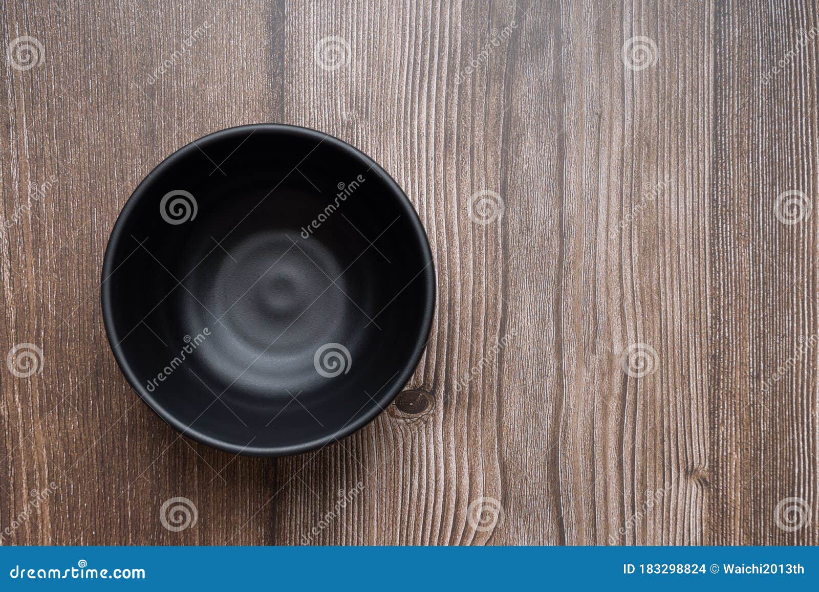 Blank Black Bowl or Empty Plate on Rustic Wooden Table. Top View Stock ...