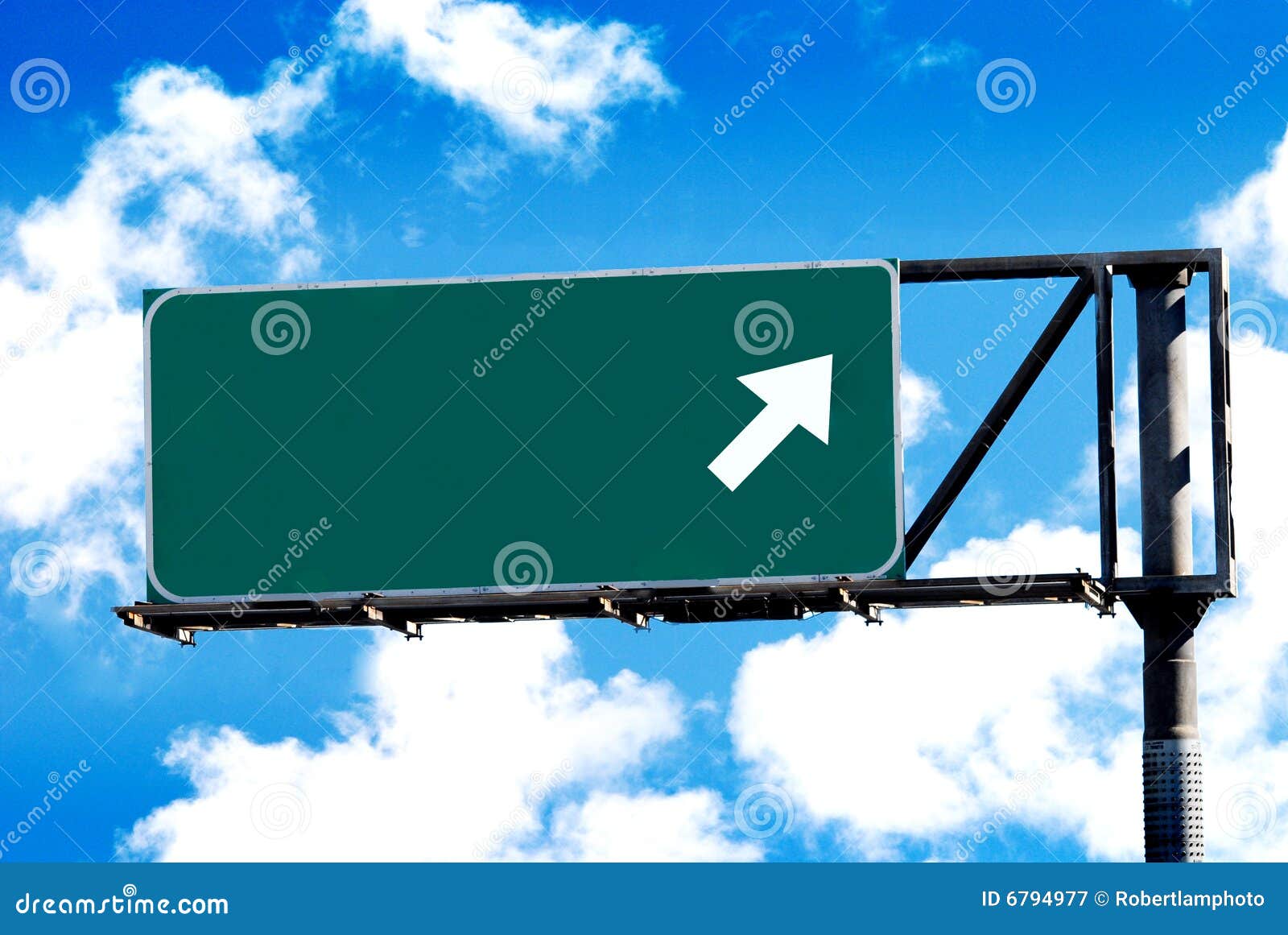 Blank Freeway Sign Stock Photo | CartoonDealer.com #2569890