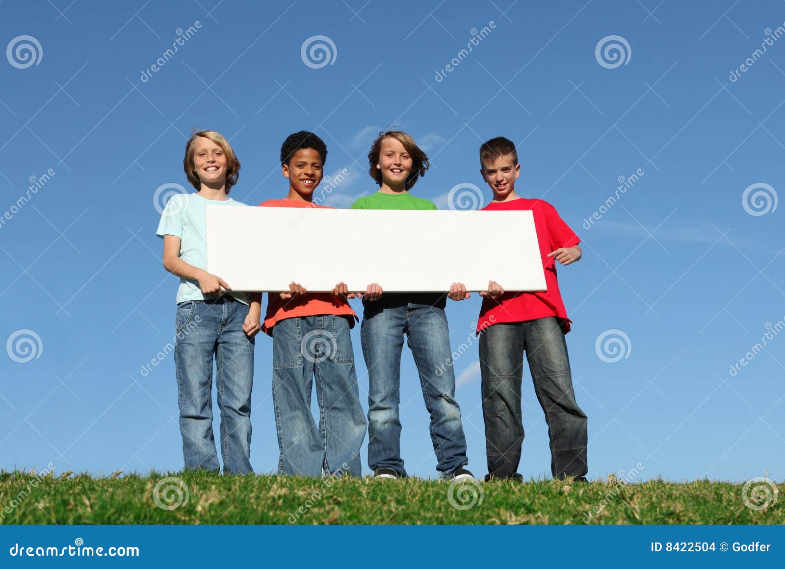 Blank group kids sign 库存照片. 图片 包括有 朋友, 子项, 微笑, 空白的, 海报 - 8422504