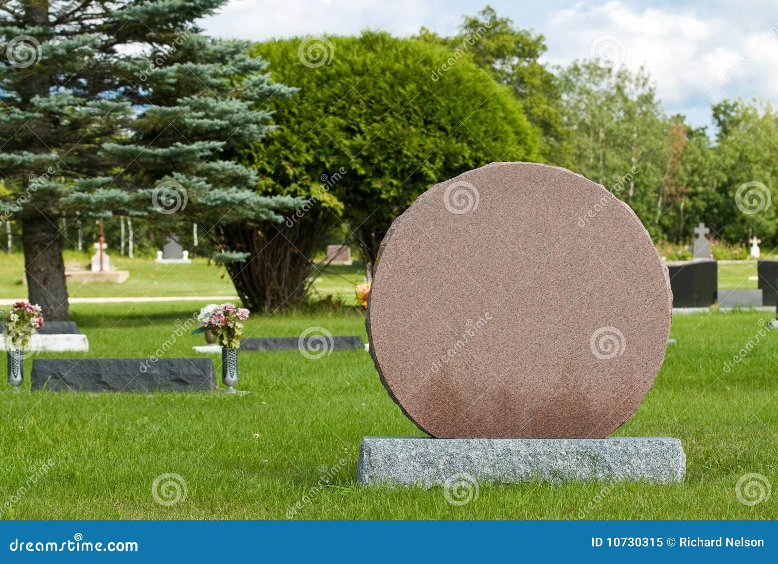 Blank Head Stone stock image. Image of empty, funeral - 10730315