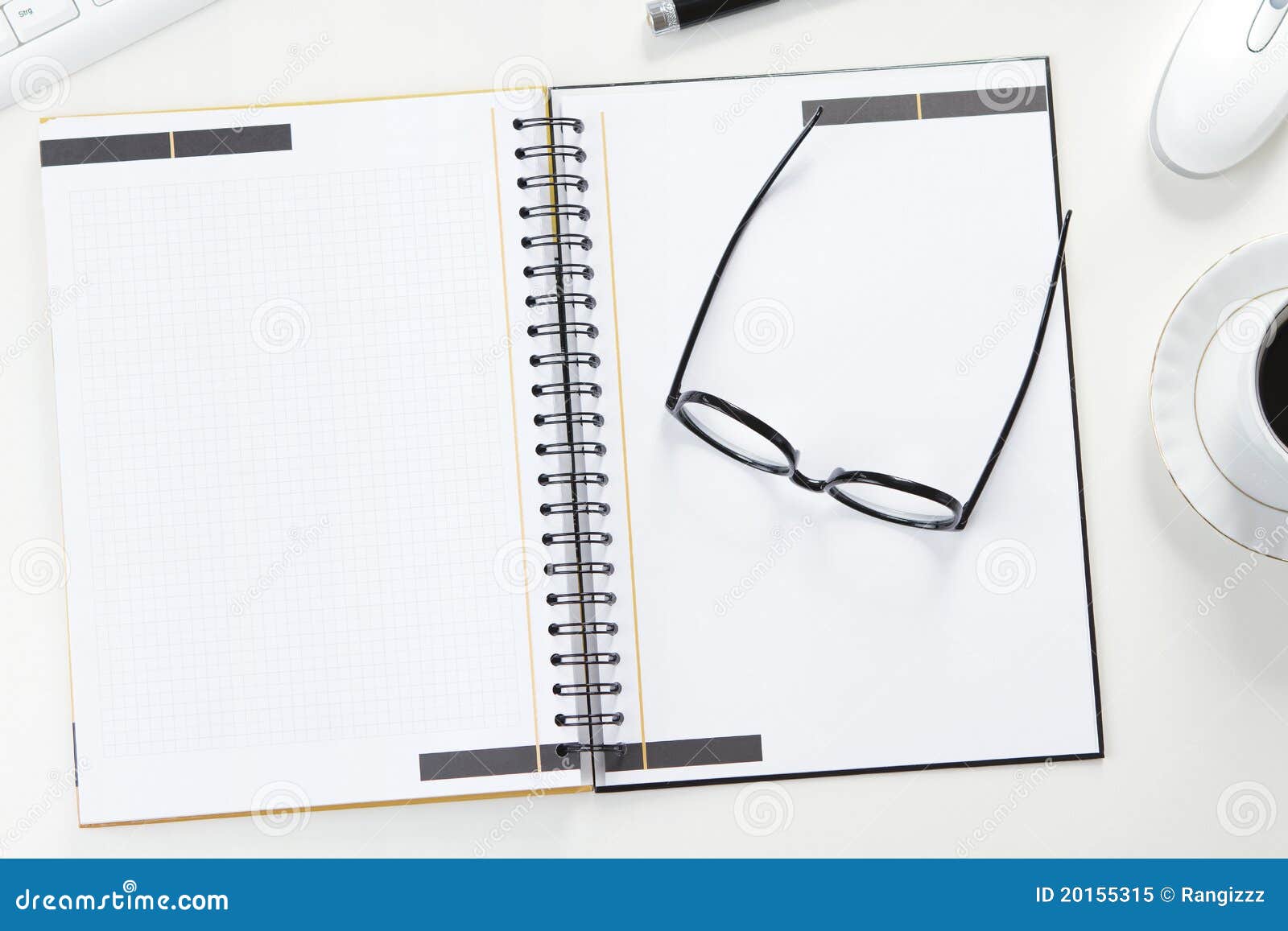 Blank Note on the Office Desk Stock Image - Image of fountain, internet ...