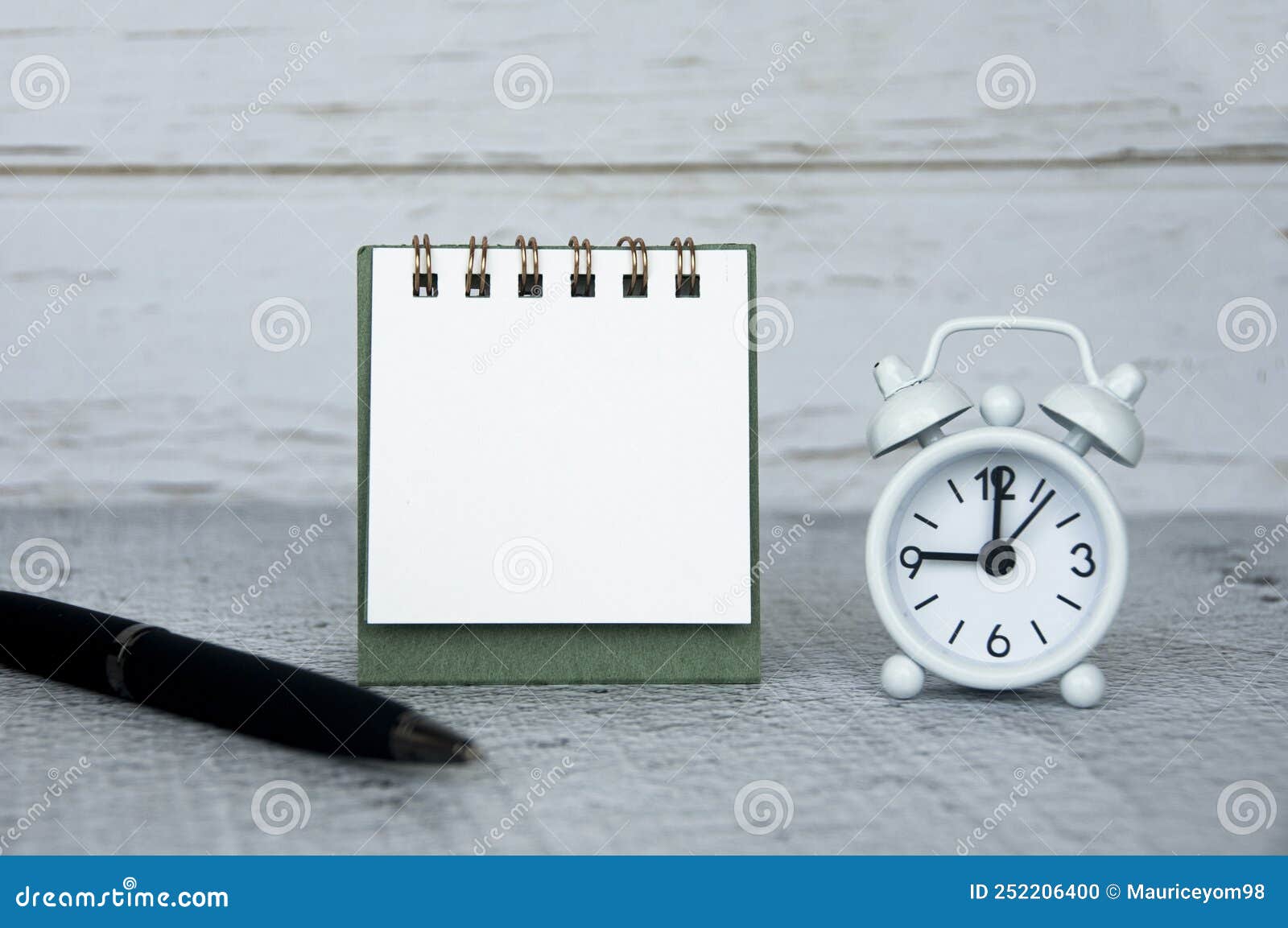 Blank Notepad with Customizable Space for Text or Ideas. Copy Space and ...